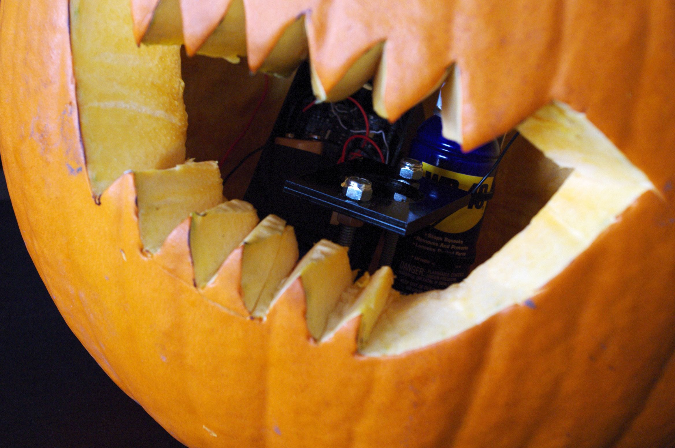 Flamethrowing Jack-O'-Lantern : 25 Steps (with Pictures) - Instructables