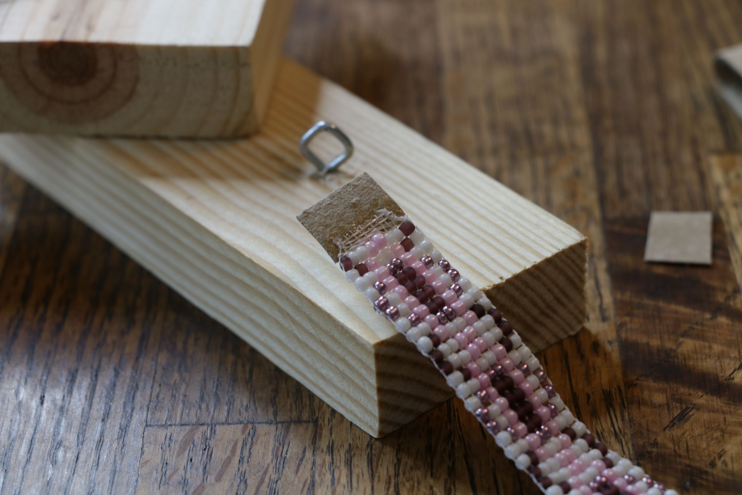Simple Bead Weaving Loom & Bracelet : 4 Steps (with Pictures ...