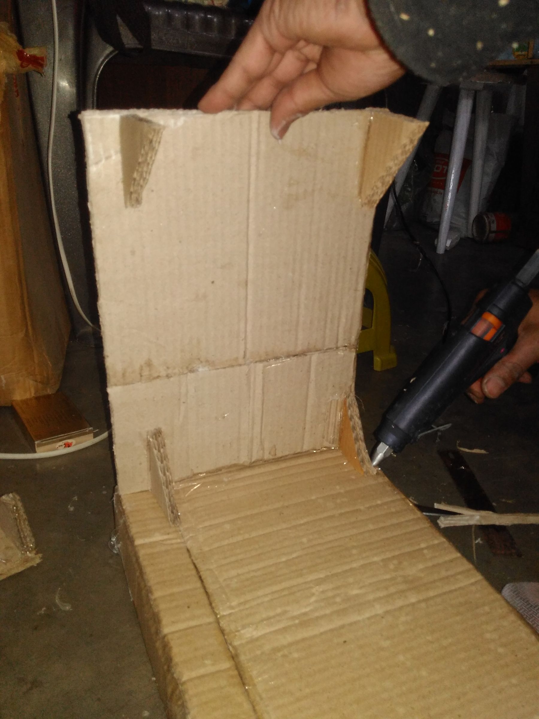 The Cardboard Shelves : 5 Steps - Instructables