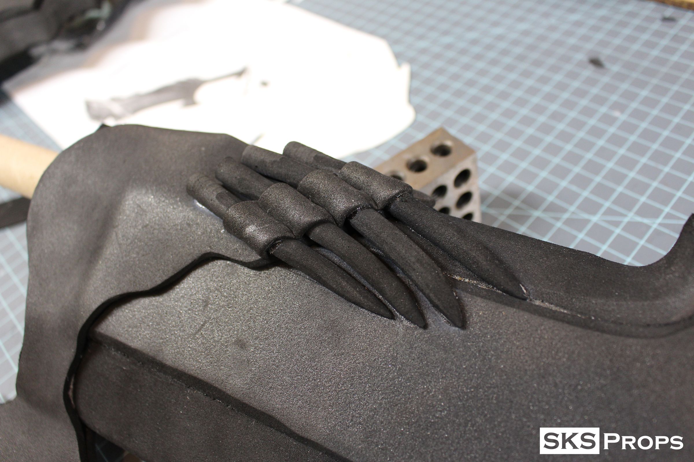 God of War Foam Cosplay Blades of Chaos - SKS Props : 18 Steps (with ...