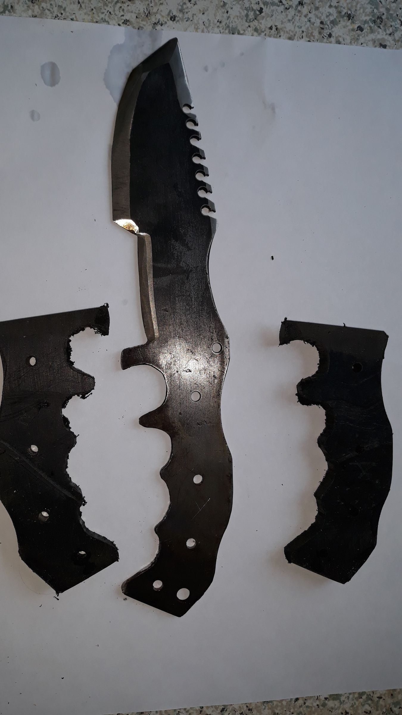 Combat Knife (Call of Duty) : 15 Steps - Instructables