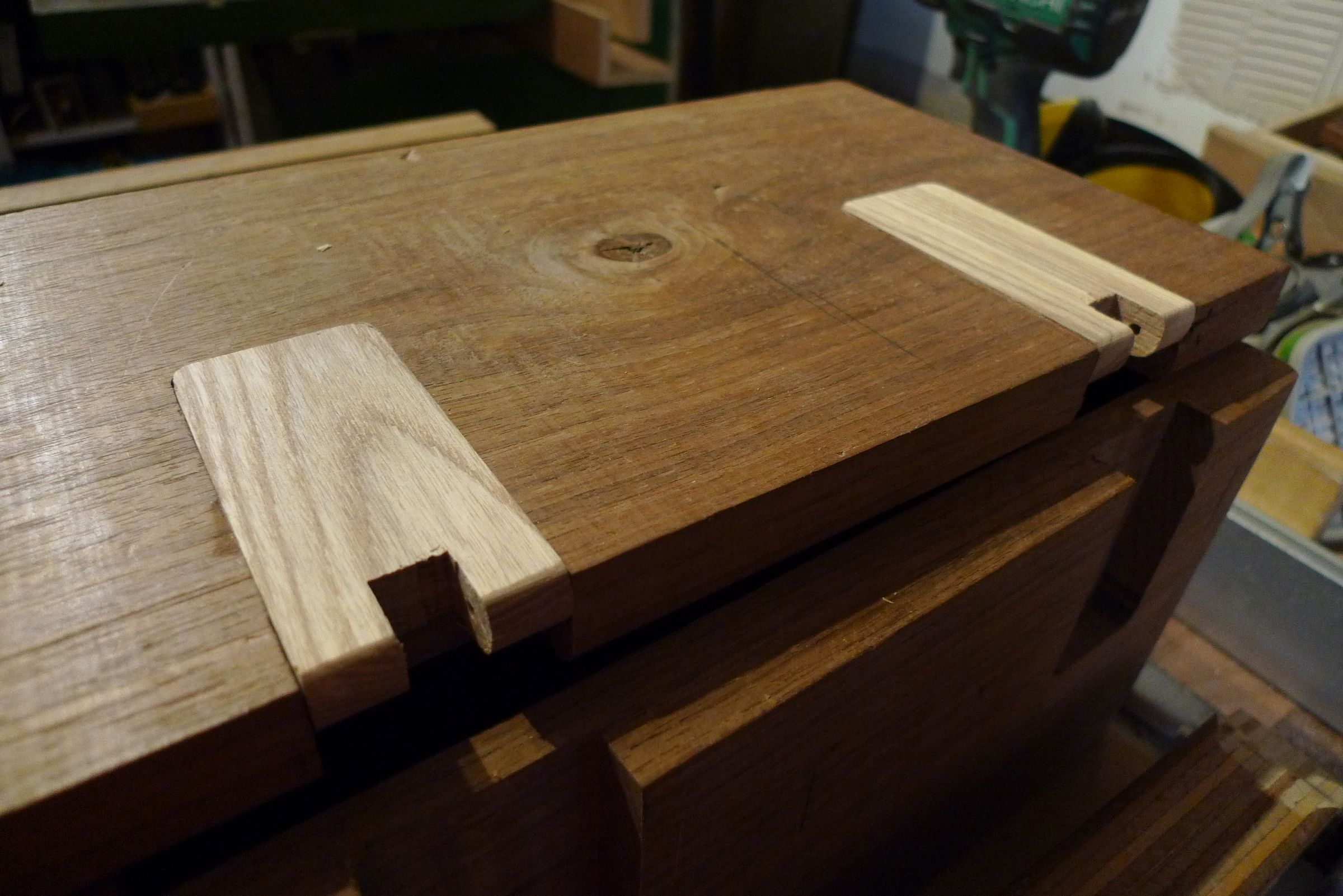 Finishing Walnut Box With Integral Hinge : 7 Steps (with Pictures ...