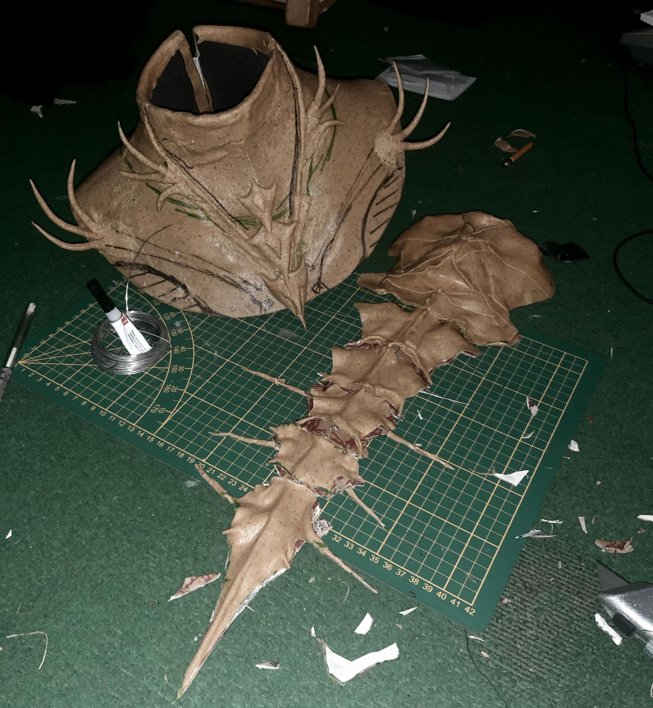 "animatronic" Bug Exo-Spine : 7 Steps - Instructables