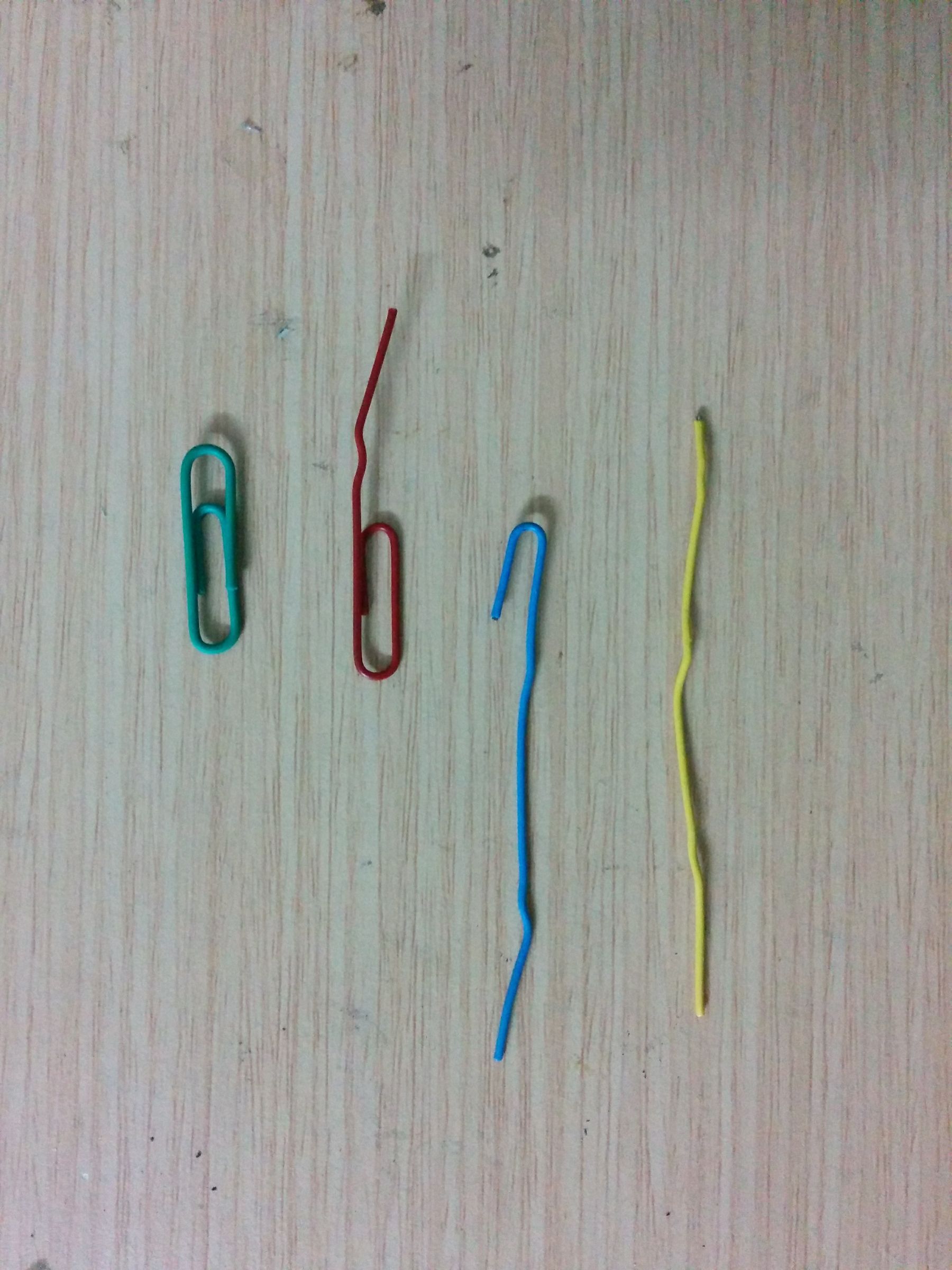Dirt Cheap DIY Helping Hands! : 5 Steps (with Pictures) - Instructables