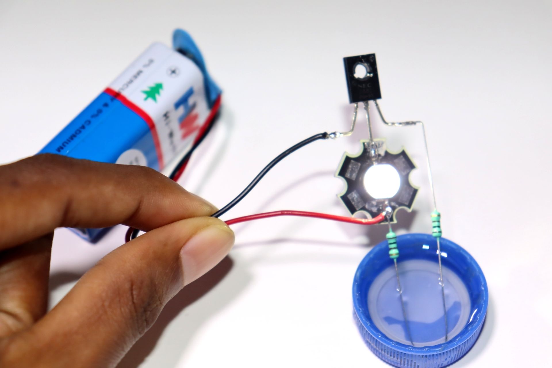 Full Tank Water Indicator Circuit Using D882 Transistor : 10 Steps ...