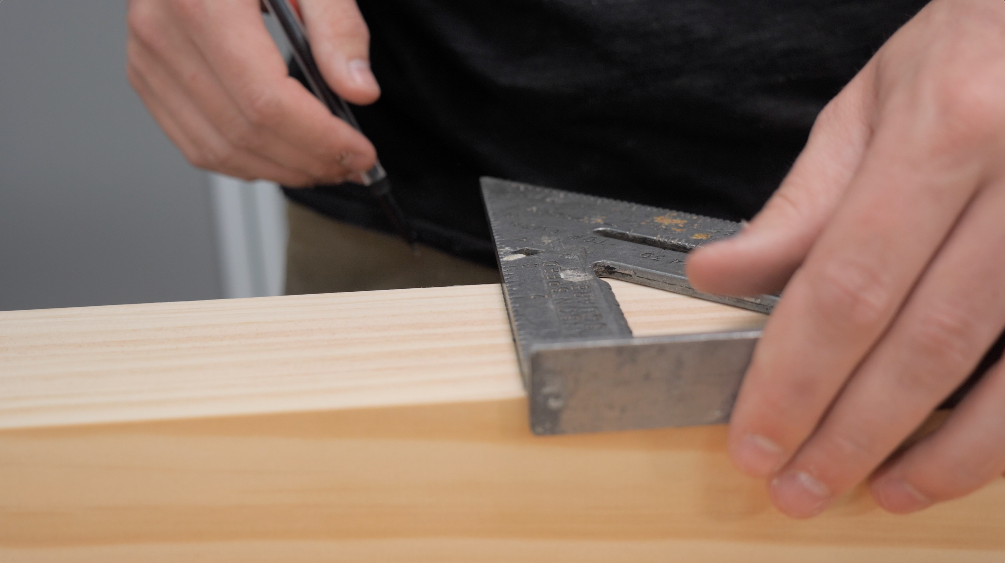 DIY Round Coffee Table : 7 Steps (with Pictures) - Instructables