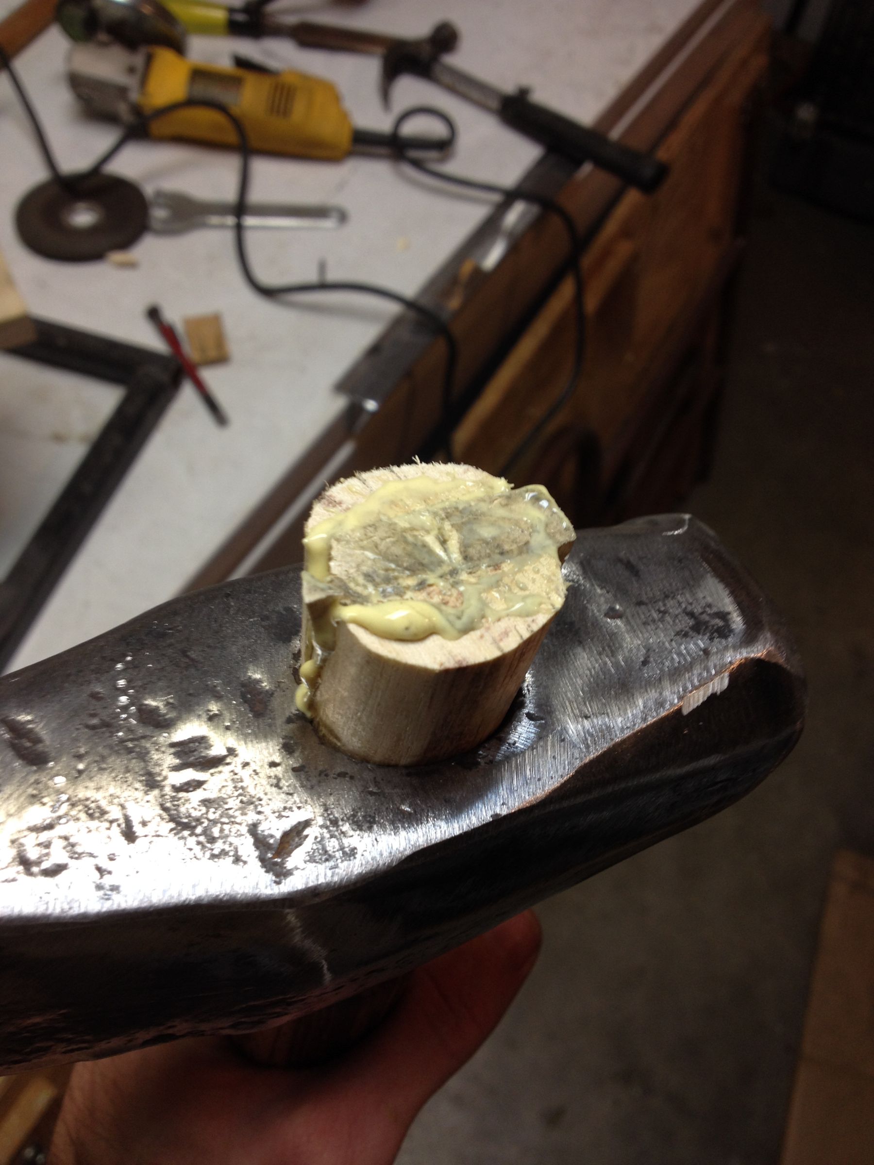 How to Re-handle an Axe... : 6 Steps (with Pictures) - Instructables