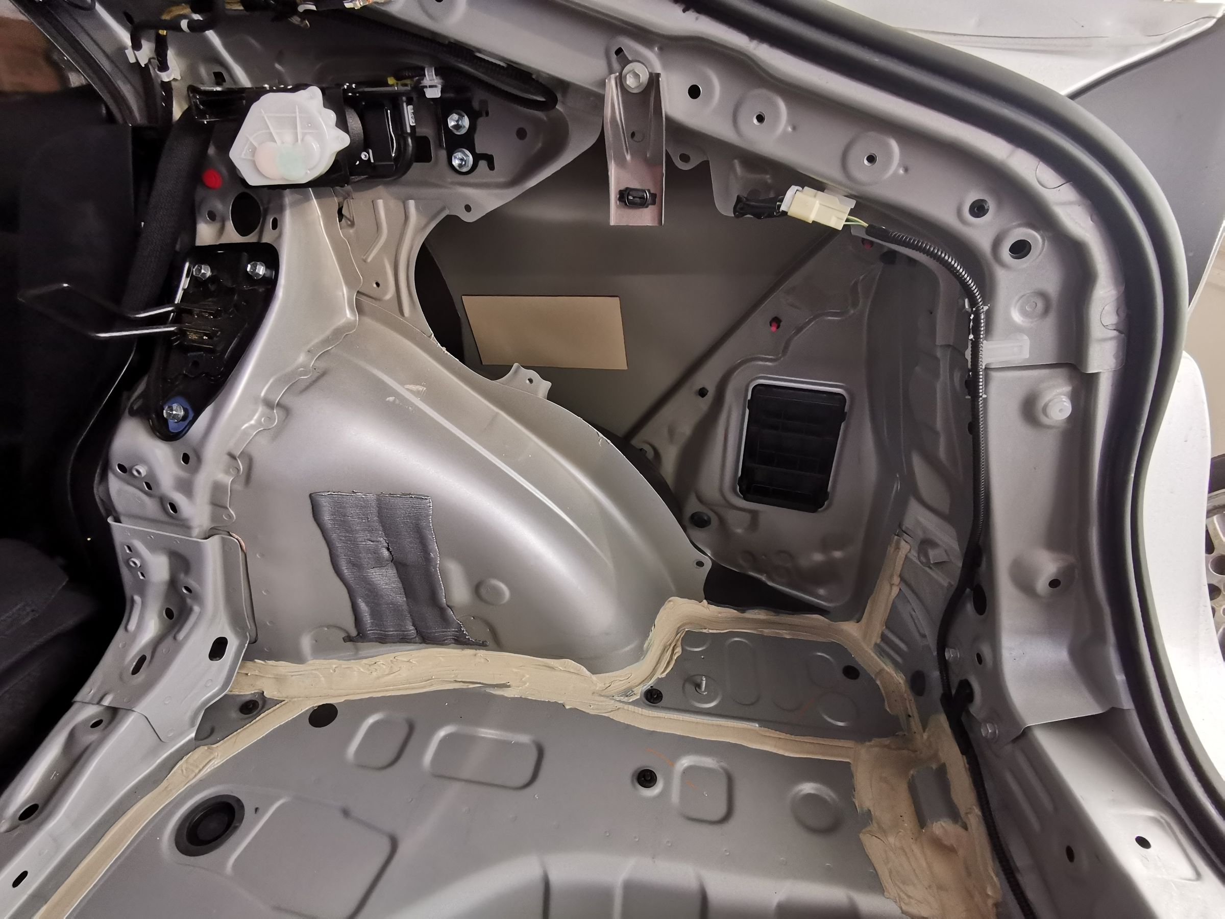 Prius Gen4 Rear Wheel Acoustic Isolation : 9 Steps - Instructables