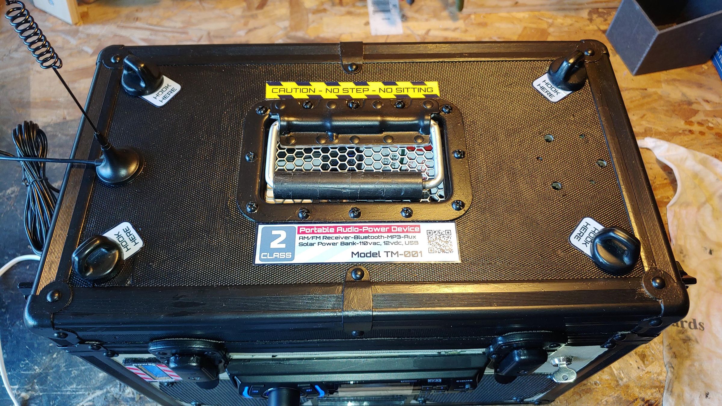 Solar Powered Boombox & Power Bank : 7 Steps - Instructables