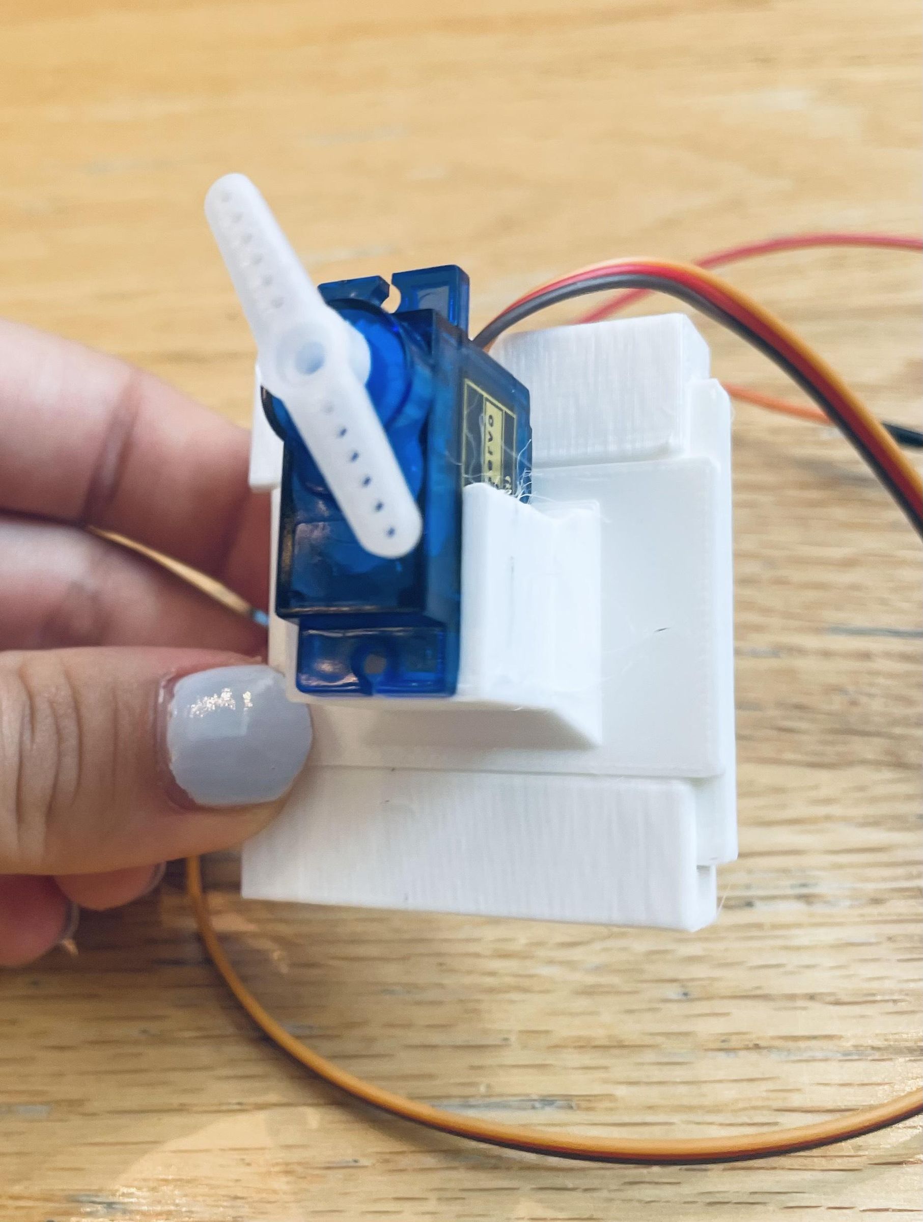 How to Make a Remote-Controlled String Toy for Cats : 5 Steps (with Pictures) - Instructables