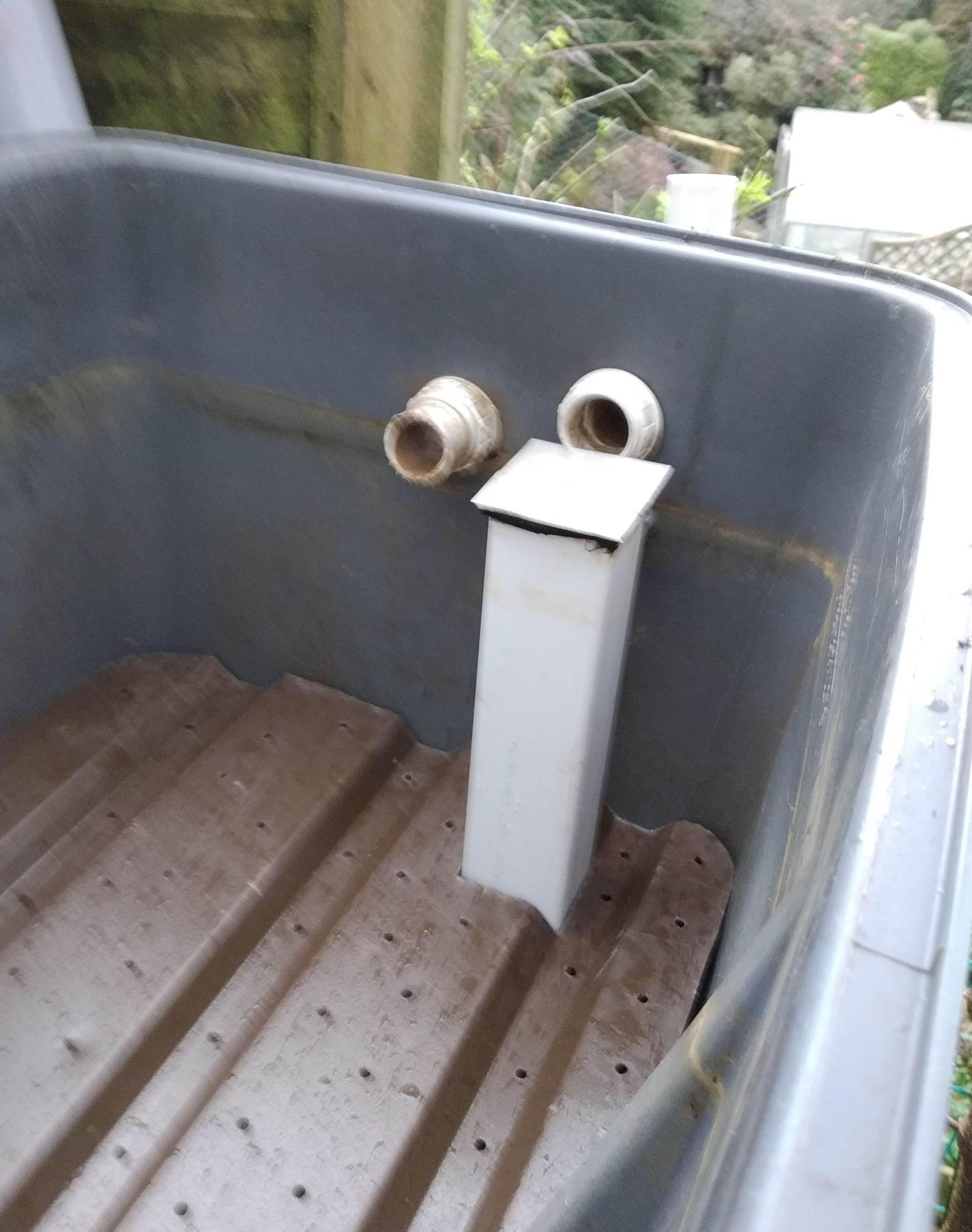Self Cleaning Rain Water Filter With No Moving Parts : 5 Steps ...
