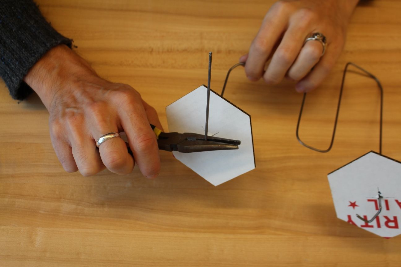 Make a MakeyMakey Wire Maze : 6 Steps (with Pictures) - Instructables