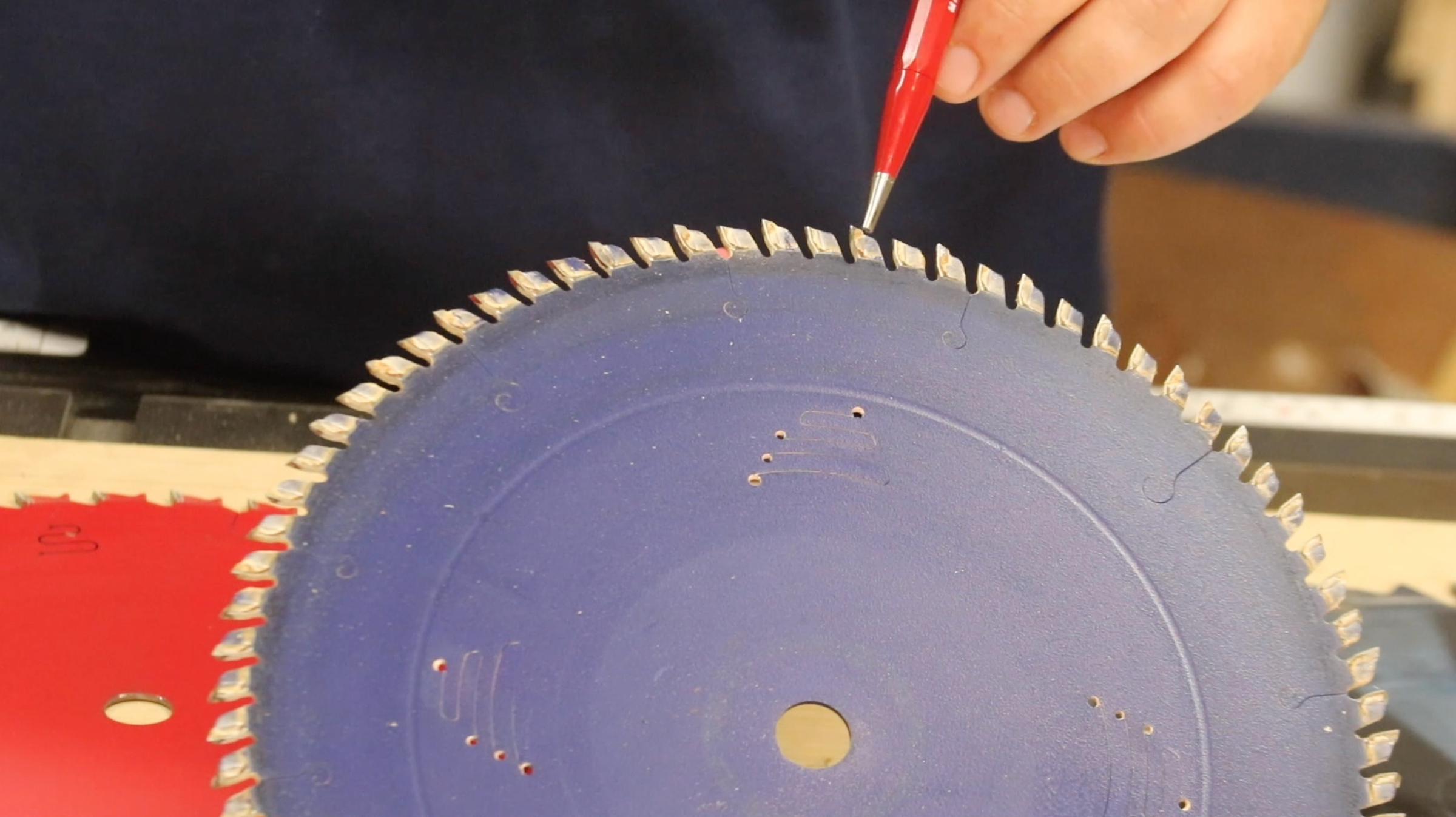 Choosing the Right Table Saw Blade - Beginner Woodworking : 6 Steps ...