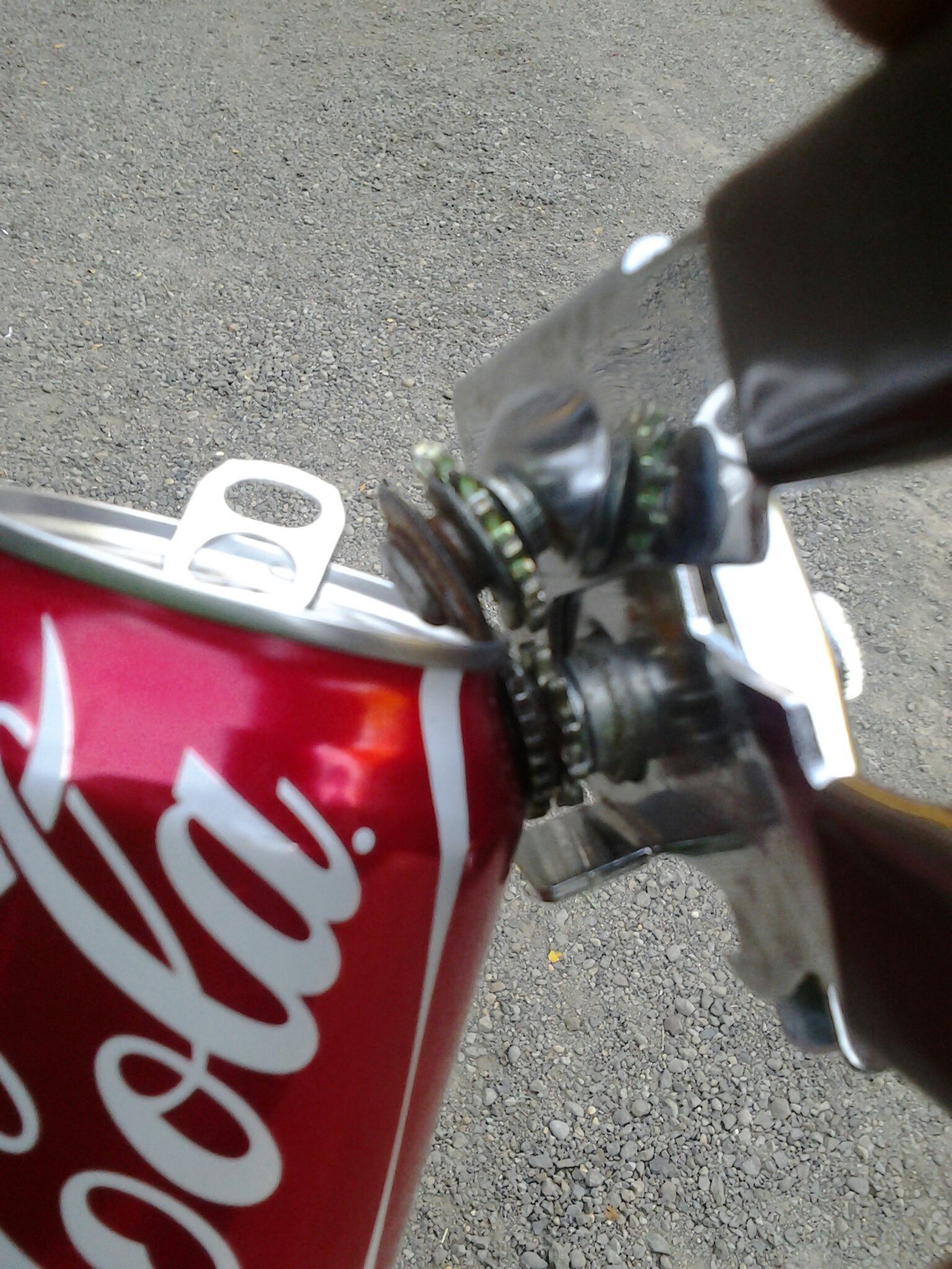 Turn Pop Cans Into Cups! : 5 Steps - Instructables