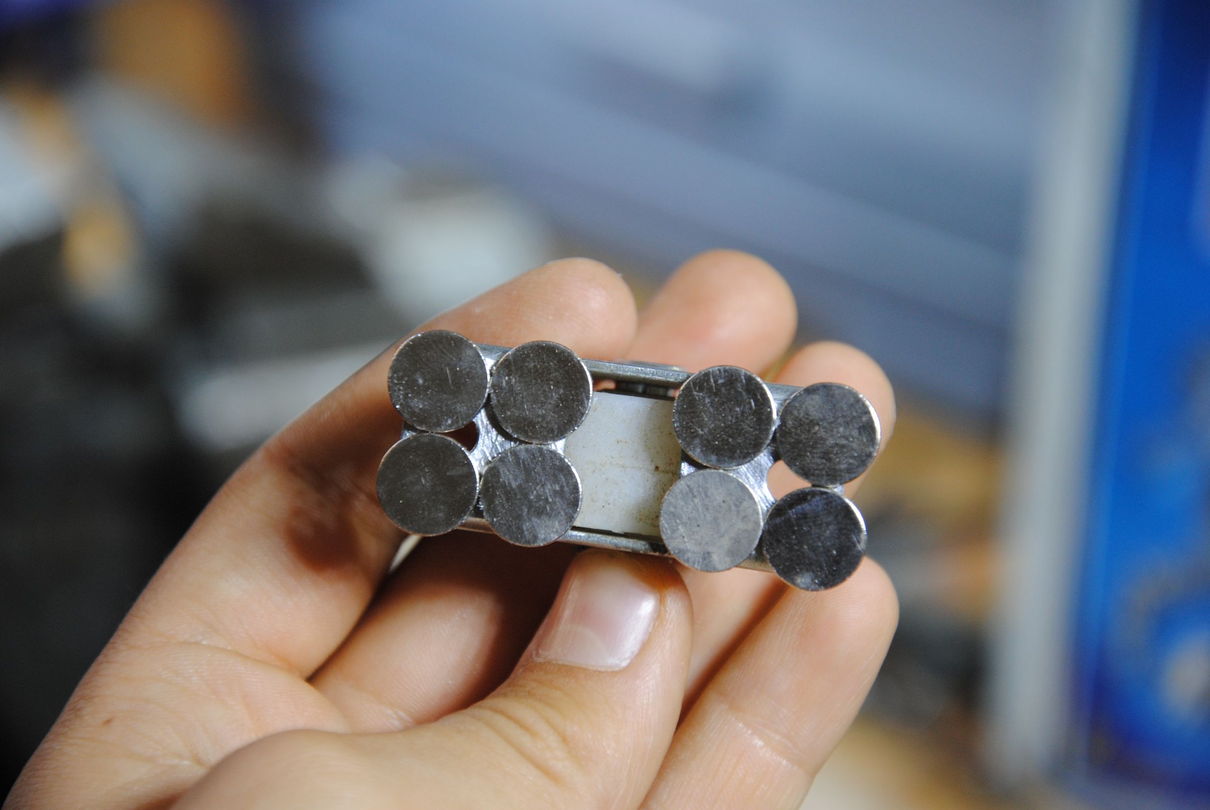 How to Make a Magnetic Honing Guide (For Sharpening Chisels & Hand ...