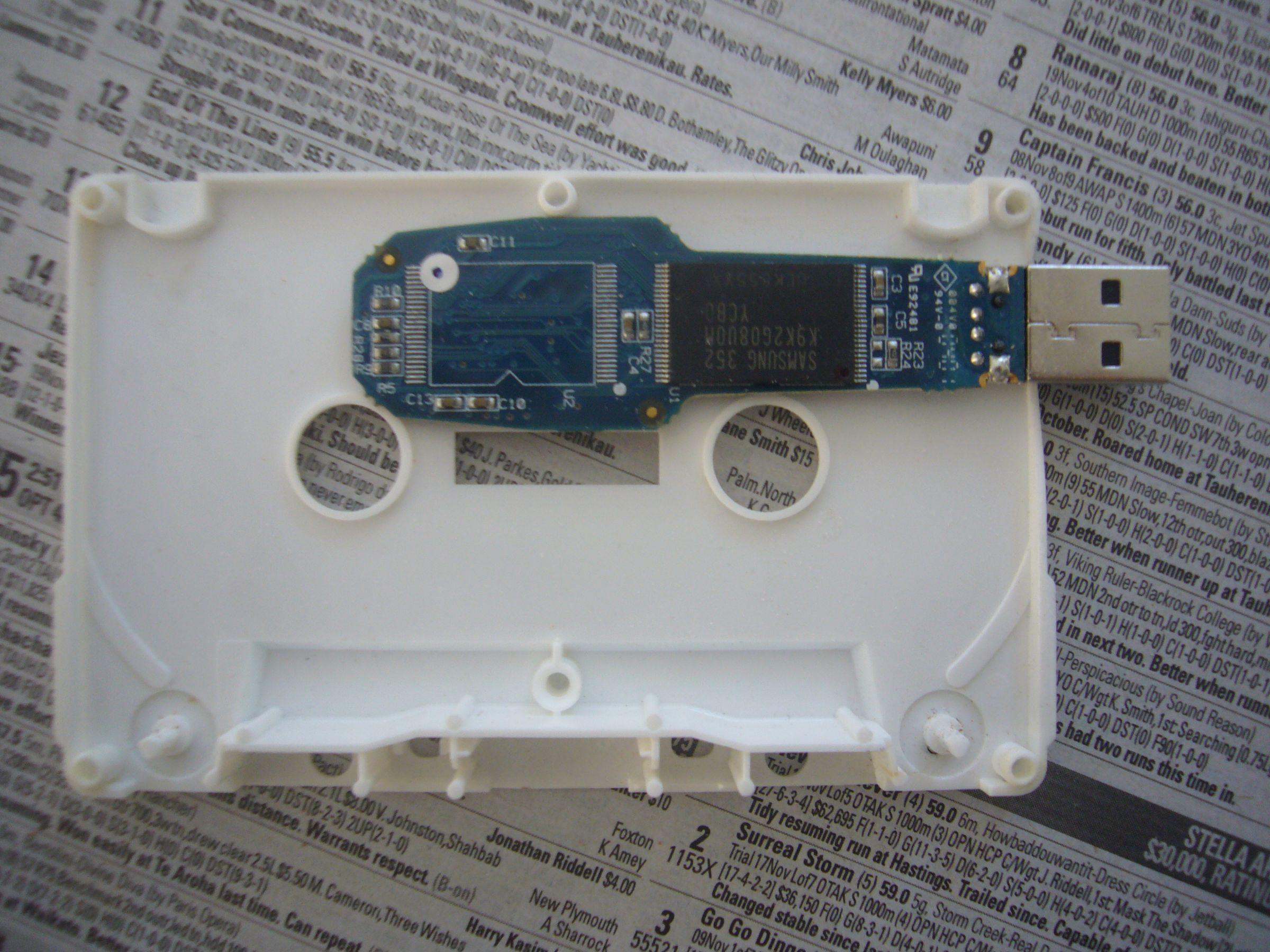 Easy Cassette USB Flash Drive : 6 Steps - Instructables