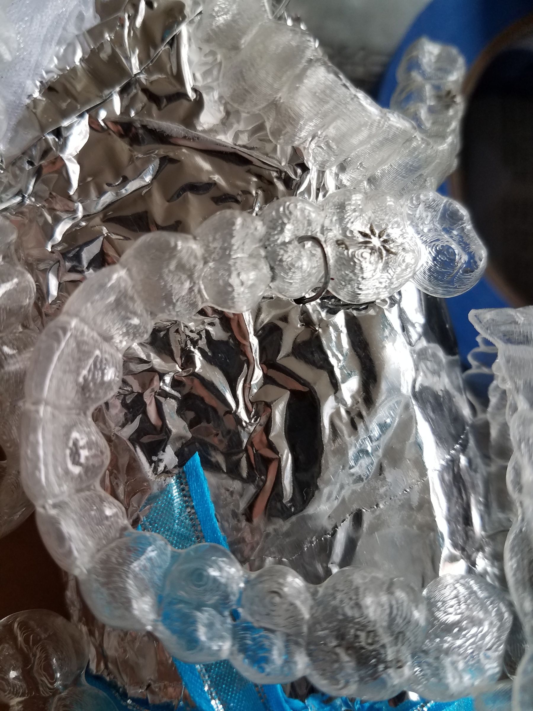 Invisalign Tray Holiday Wreath : 4 Steps - Instructables