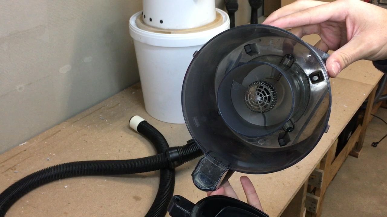 DIY: Cyclone Dust Separator From Two Buckets : 8 Steps (with Pictures ...