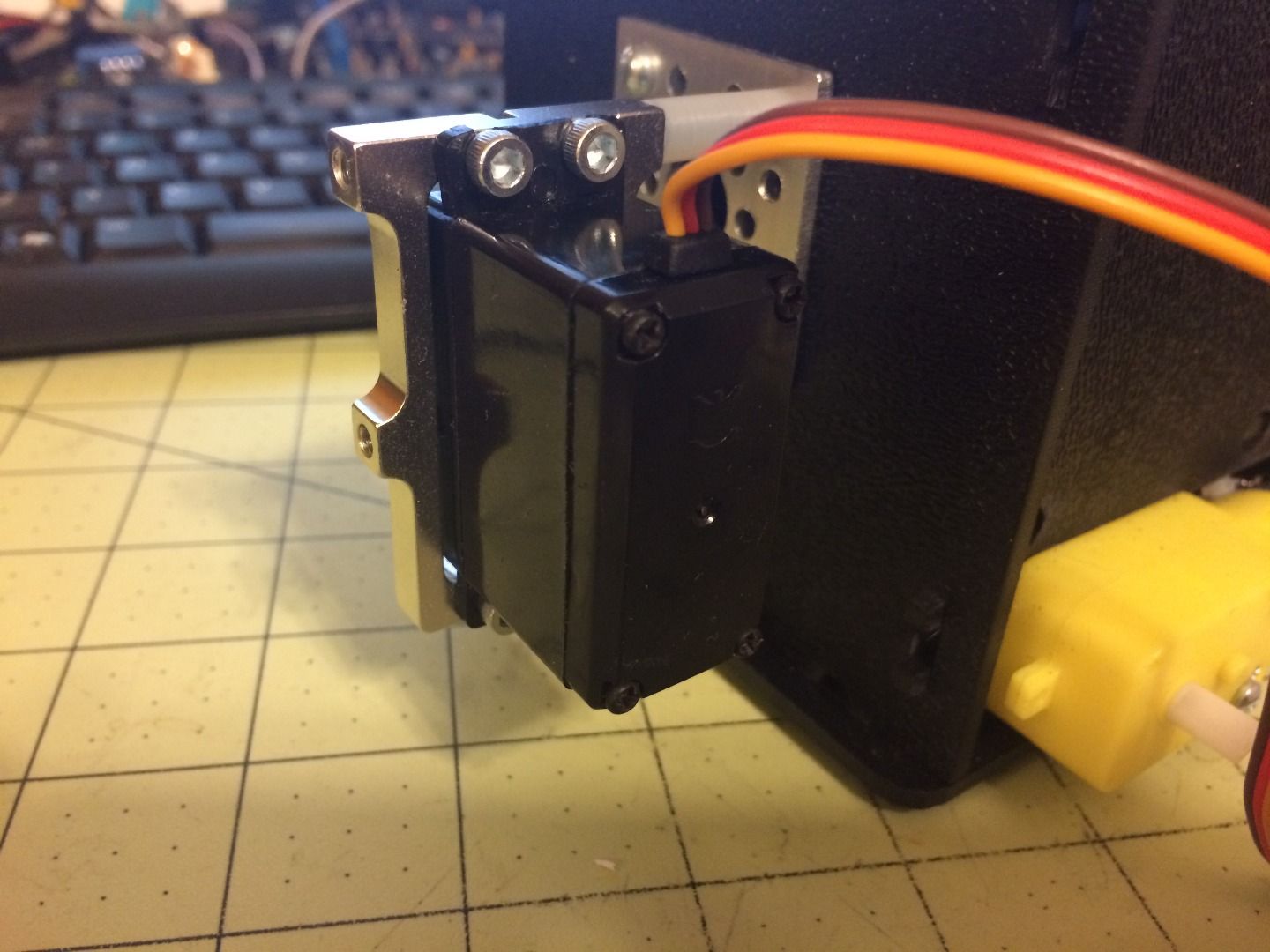 Remote Control Gripper Bot : 16 Steps - Instructables