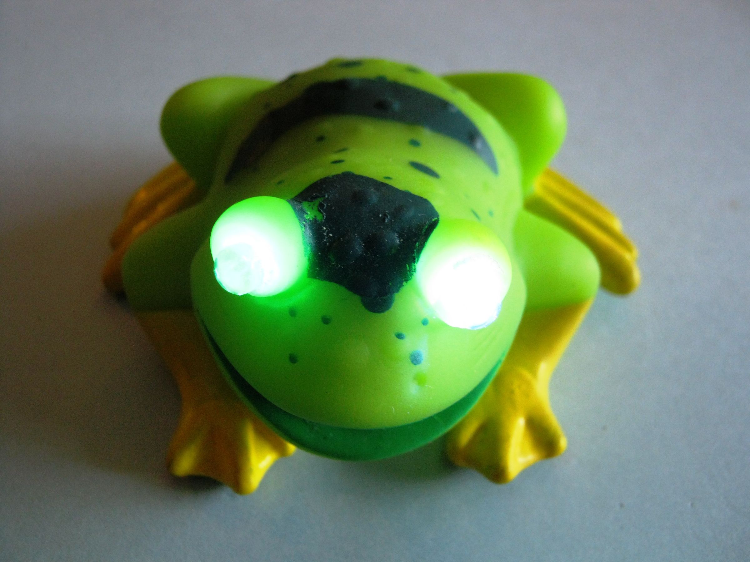 The Marvelous LED HypnoFrog : 9 Steps - Instructables