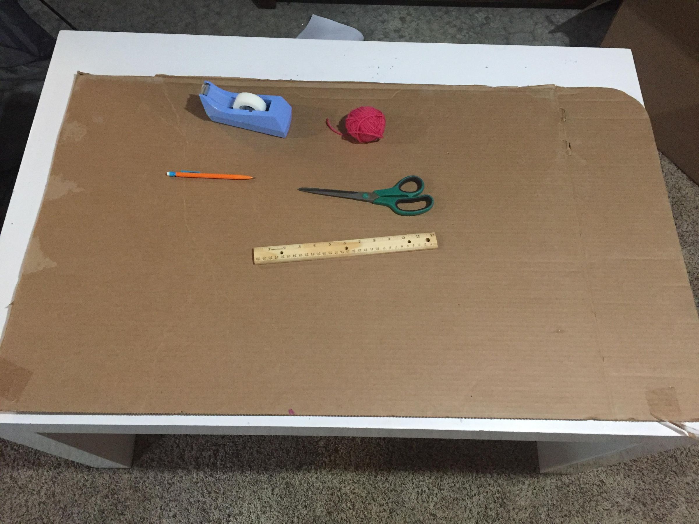 Big Cardboard Expandable Shield : 8 Steps - Instructables