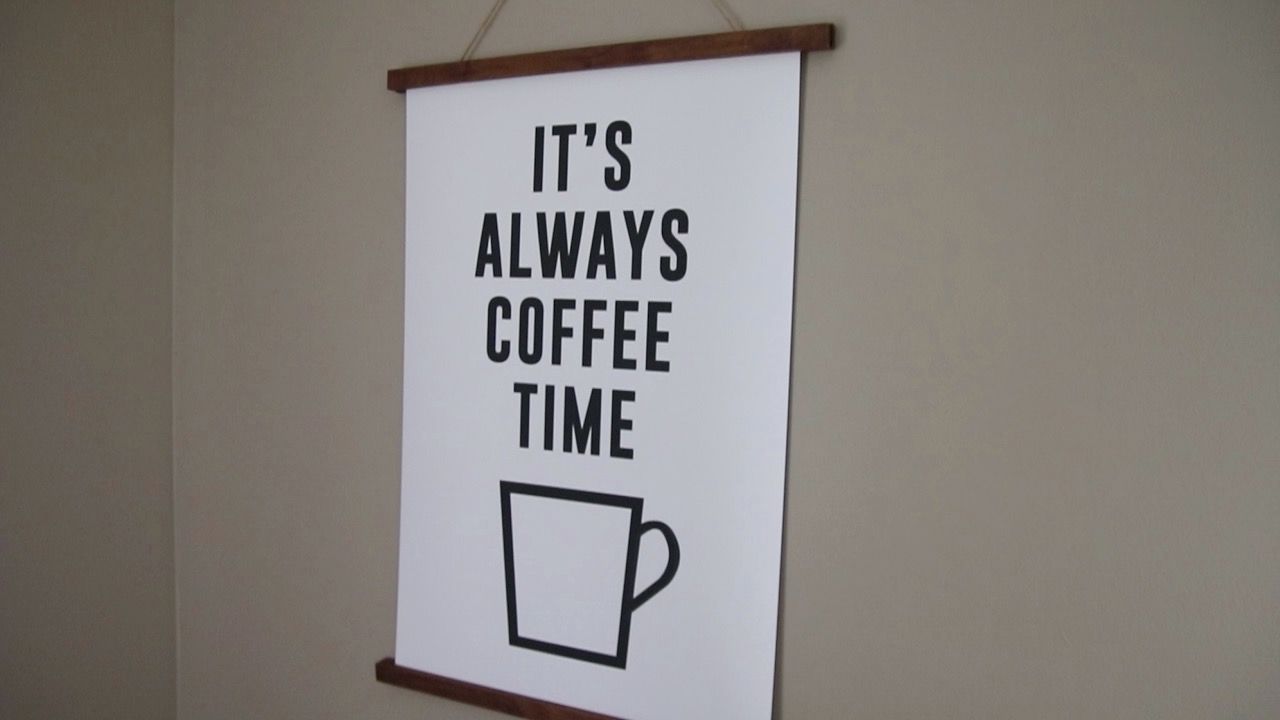 DIY Poster Hanger : 7 Steps (with Pictures) - Instructables