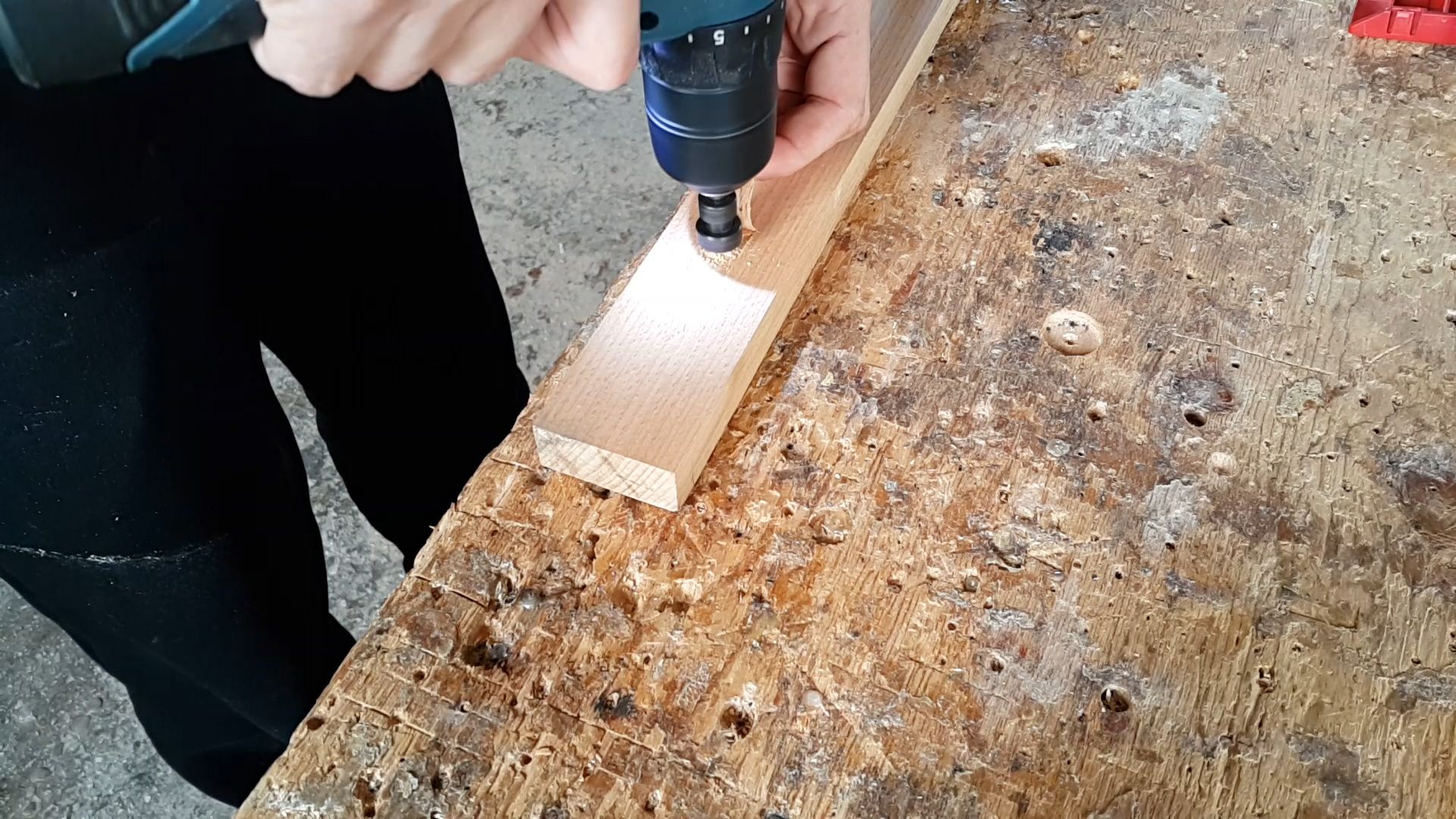 How to Hide a Screw : 6 Steps (with Pictures) - Instructables