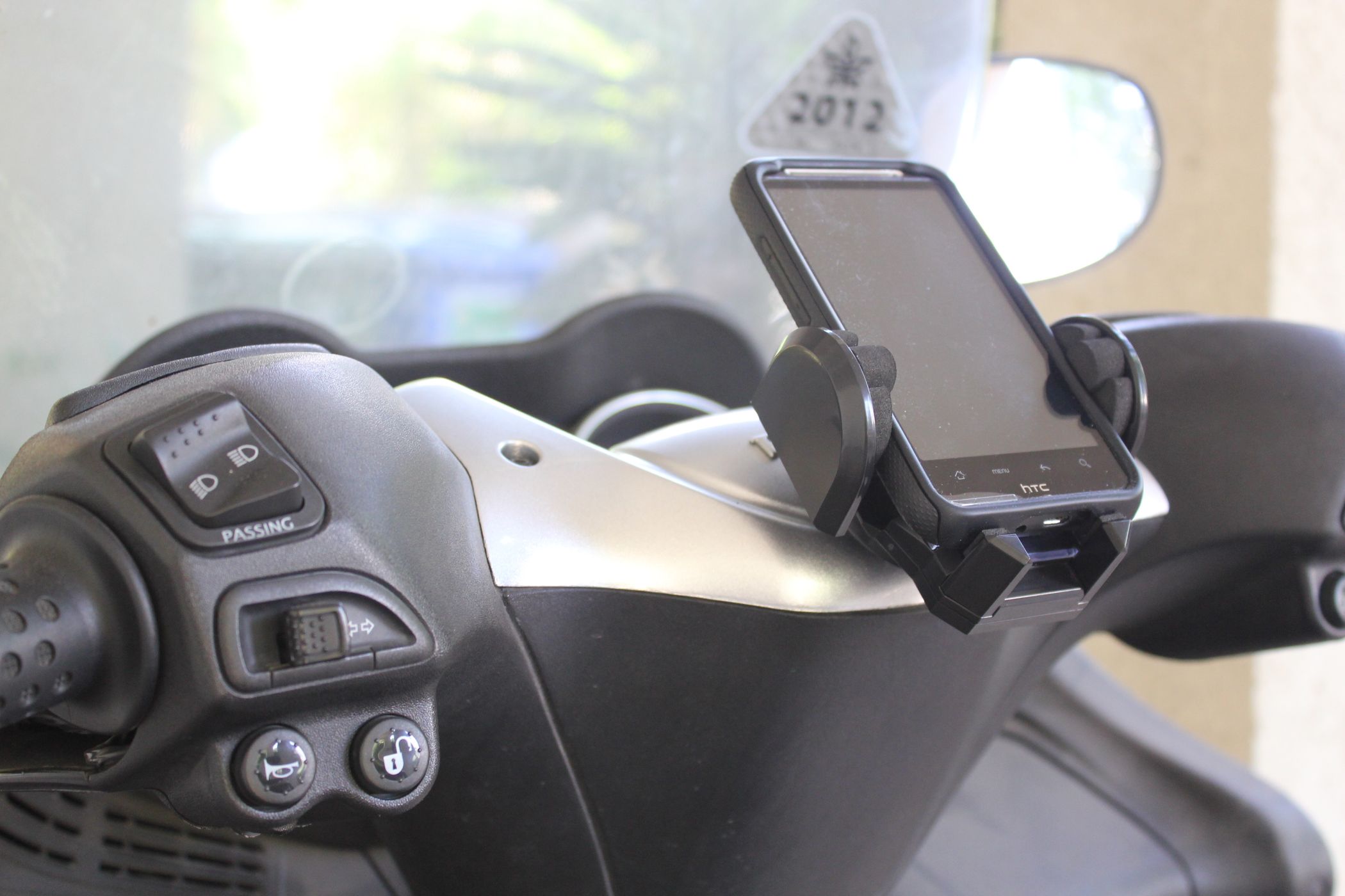 Mobile Phone Scooter Clip : 5 Steps (with Pictures) - Instructables