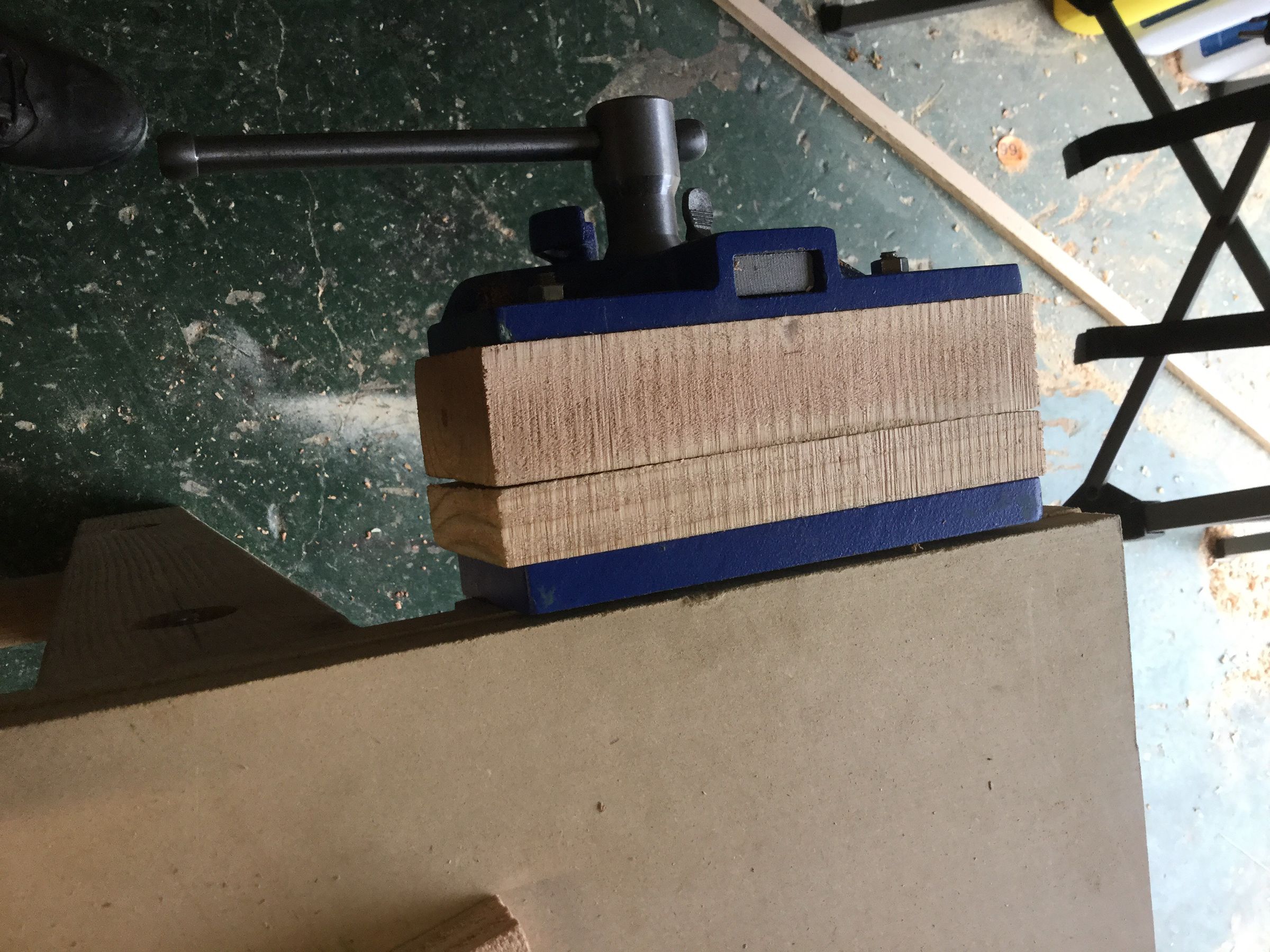 Sturdy Workbench : 12 Steps (with Pictures) - Instructables