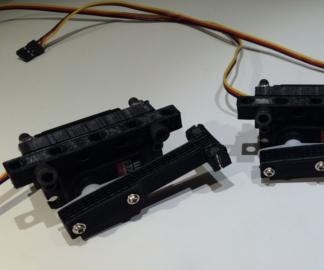Tapsterbot 2.0: Servo-Arm Assembly : 5 Steps - Instructables