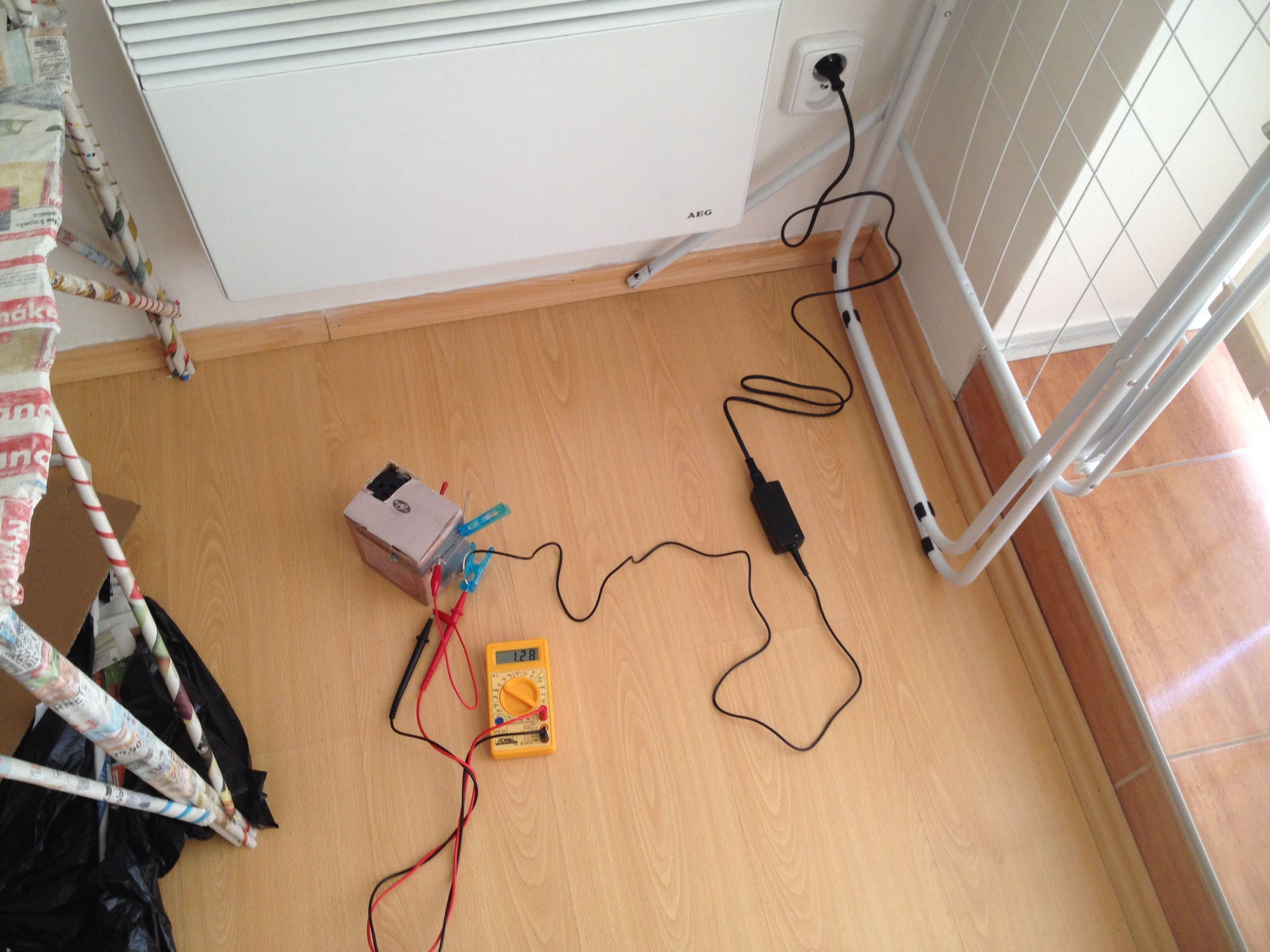 Cheap Mobile Battery Wall Outlet : 3 Steps - Instructables