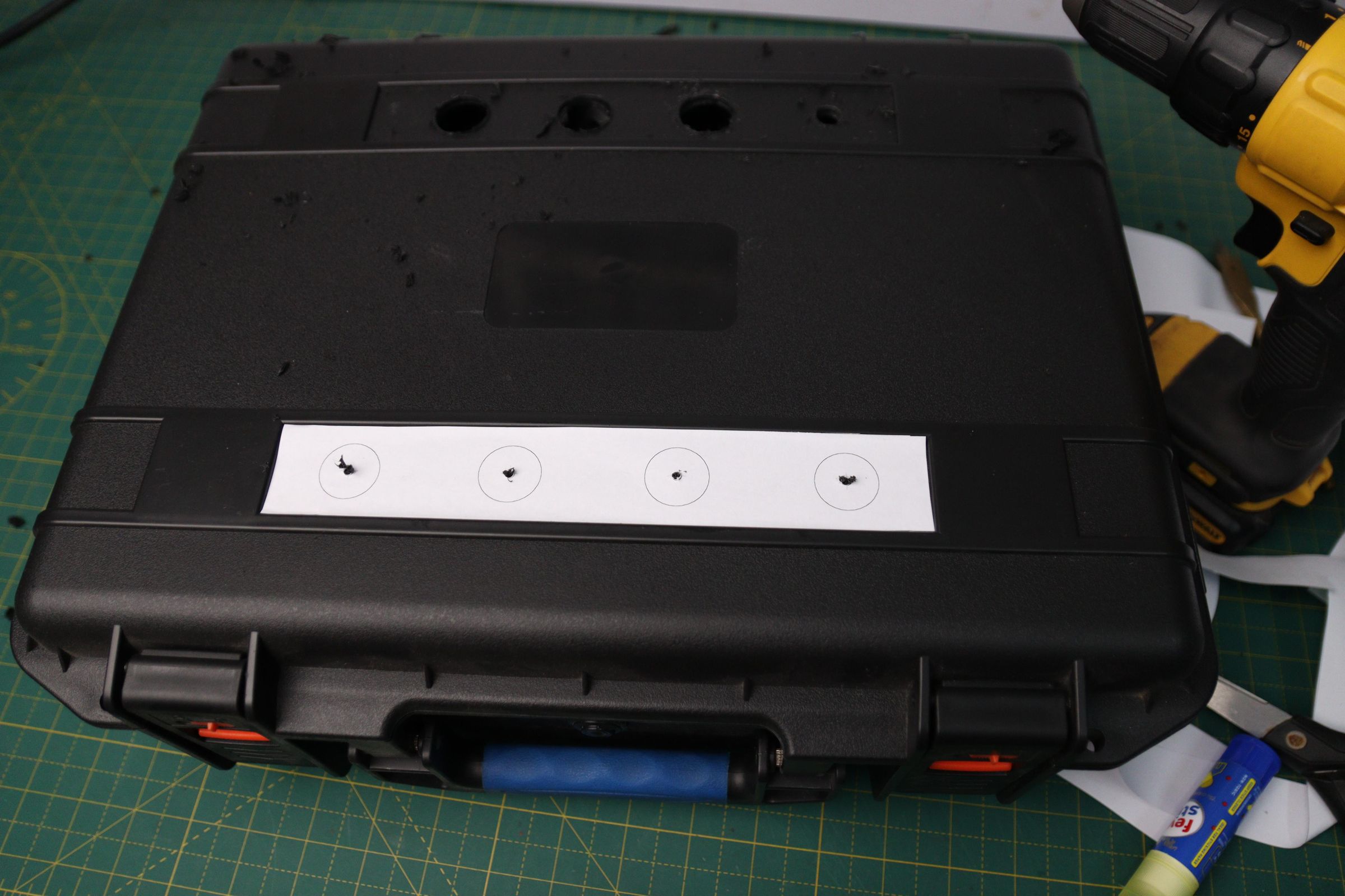DIY Portable Solar Generator V2 : 21 Steps (with Pictures) - Instructables