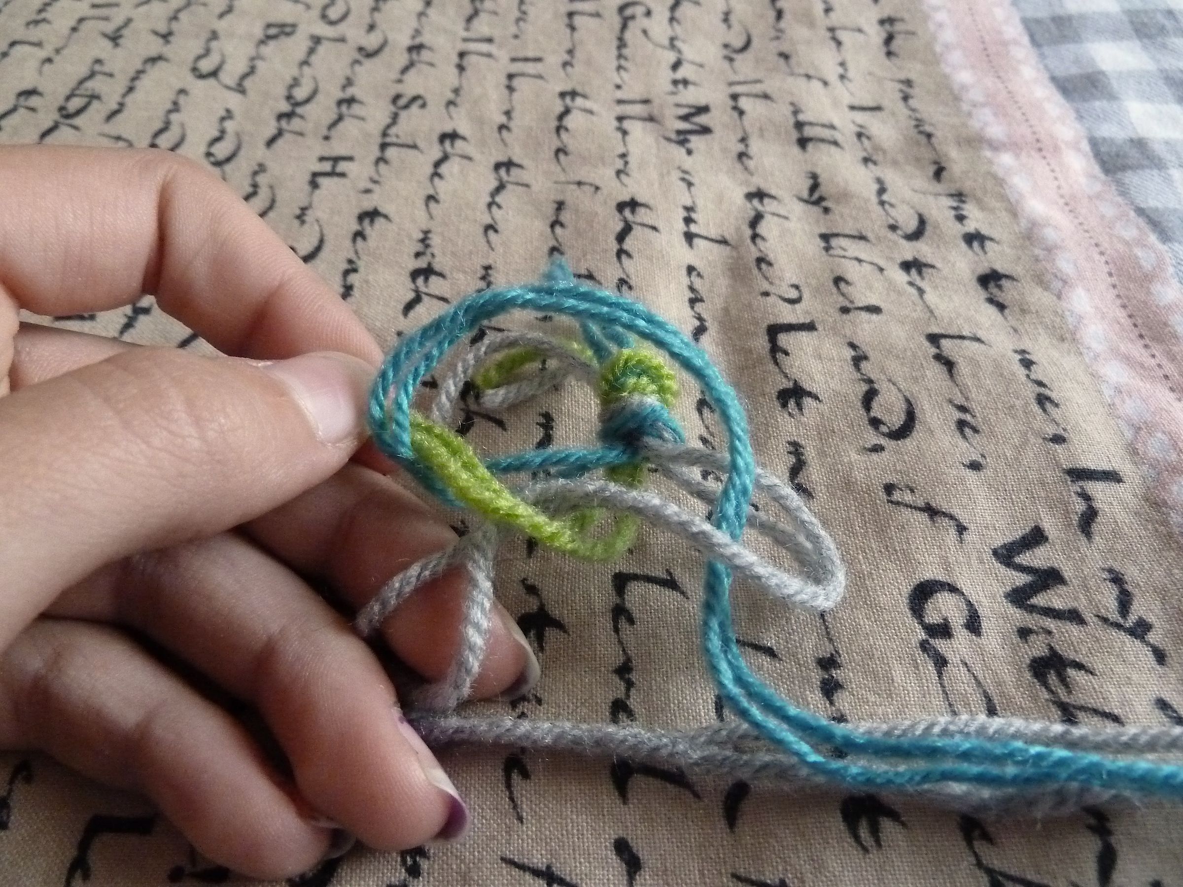 Scoubidou Bracelet : 6 Steps (with Pictures) - Instructables