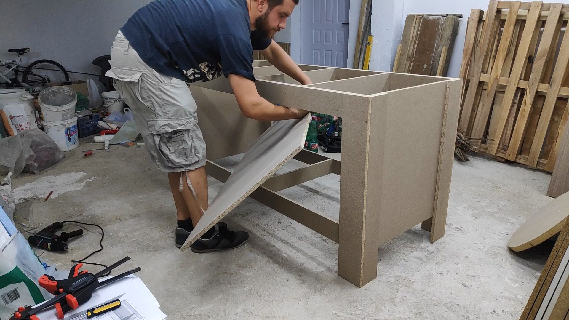 Less Than $50 Particleboard Workbench : 9 Steps (with Pictures ...
