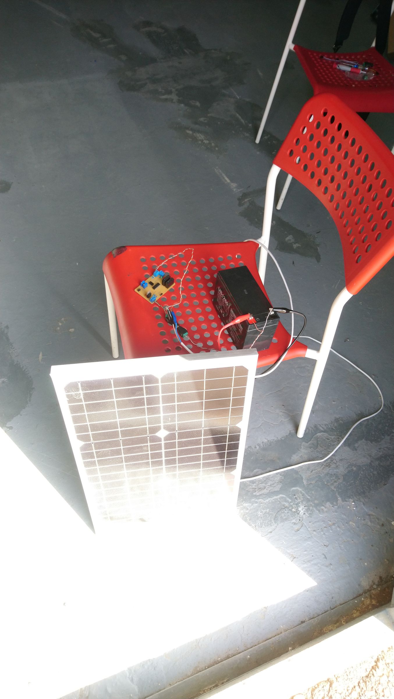 DIY AUTOMATIC SOLAR CHARGE CONTROLLER : 7 Steps (with Pictures ...