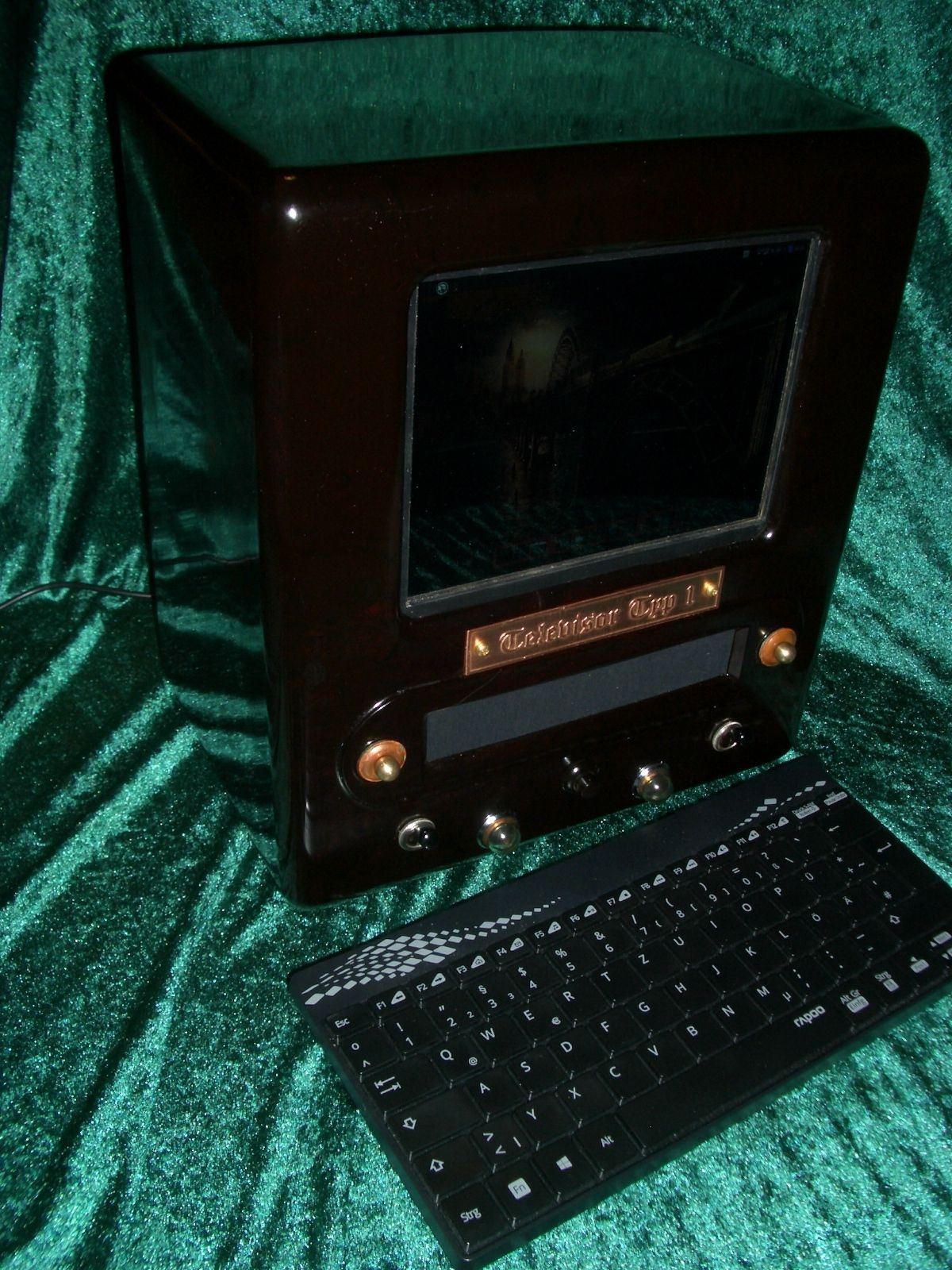 The Televisor, a Dieselpunk Computer : 5 Steps - Instructables