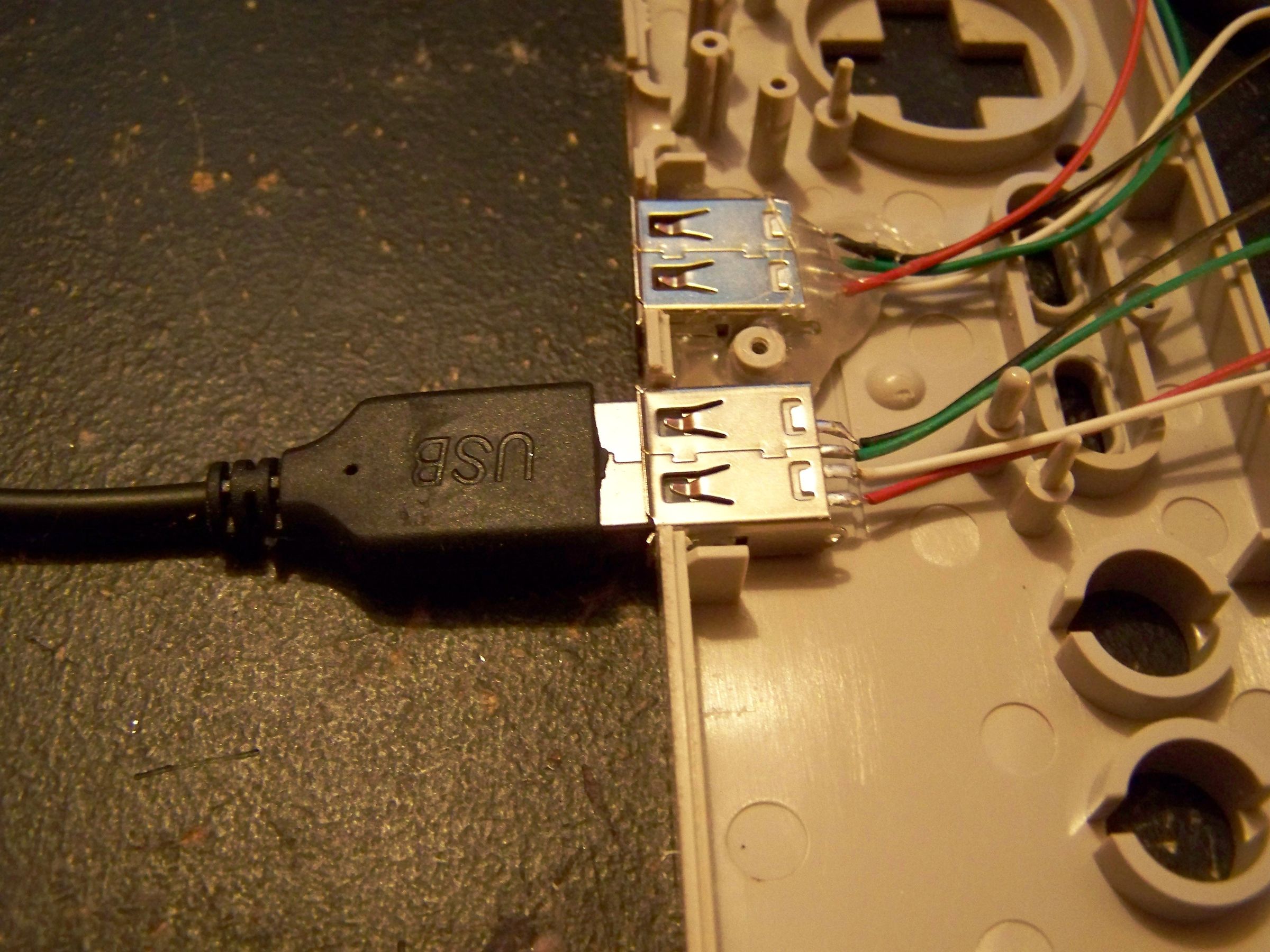 Nintendo Controller USB Hub : 4 Steps - Instructables