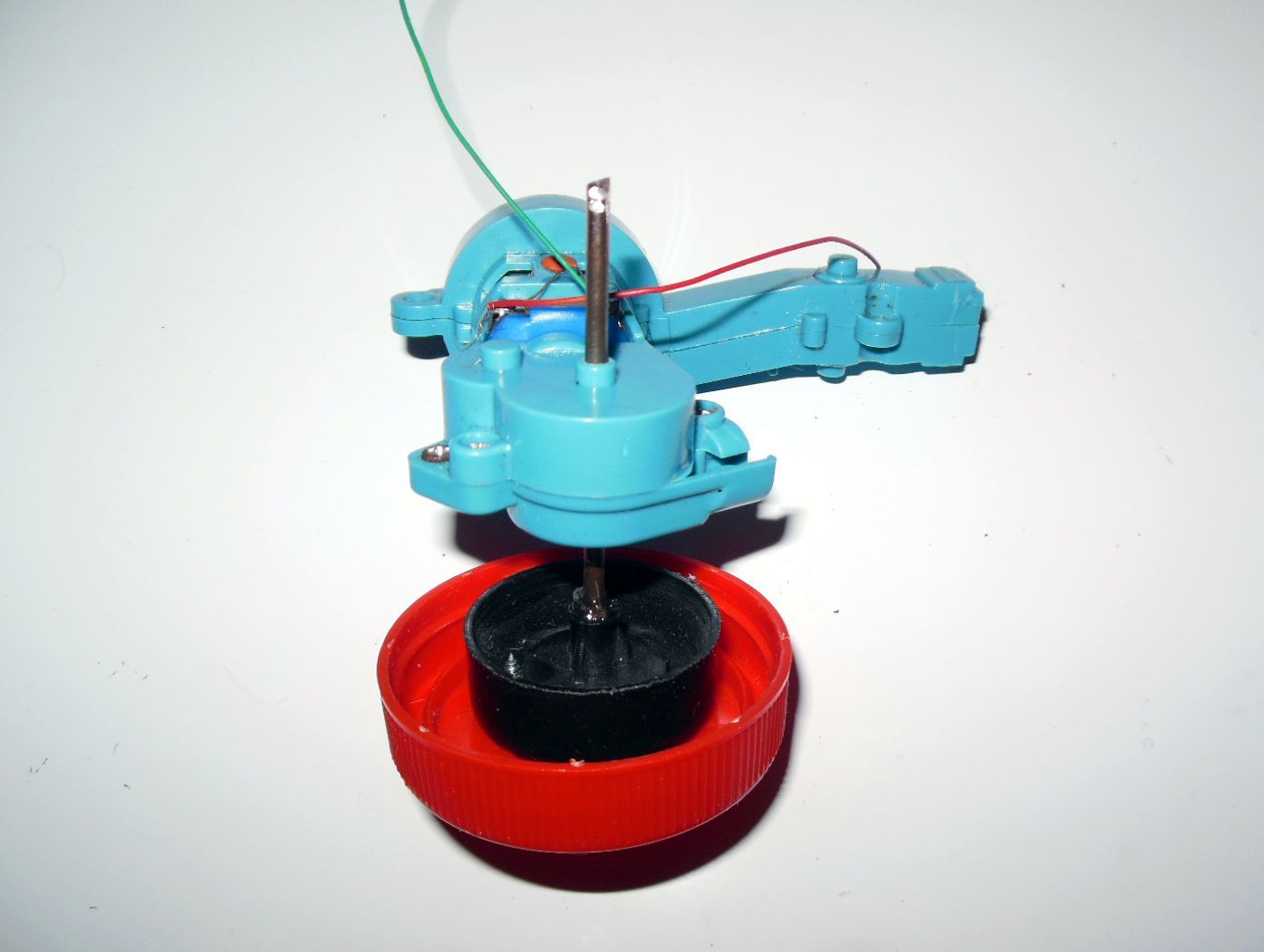 Roboto, the Wobbling Toy Robot (evolution of Randofo's "Wobbler") : 11 ...