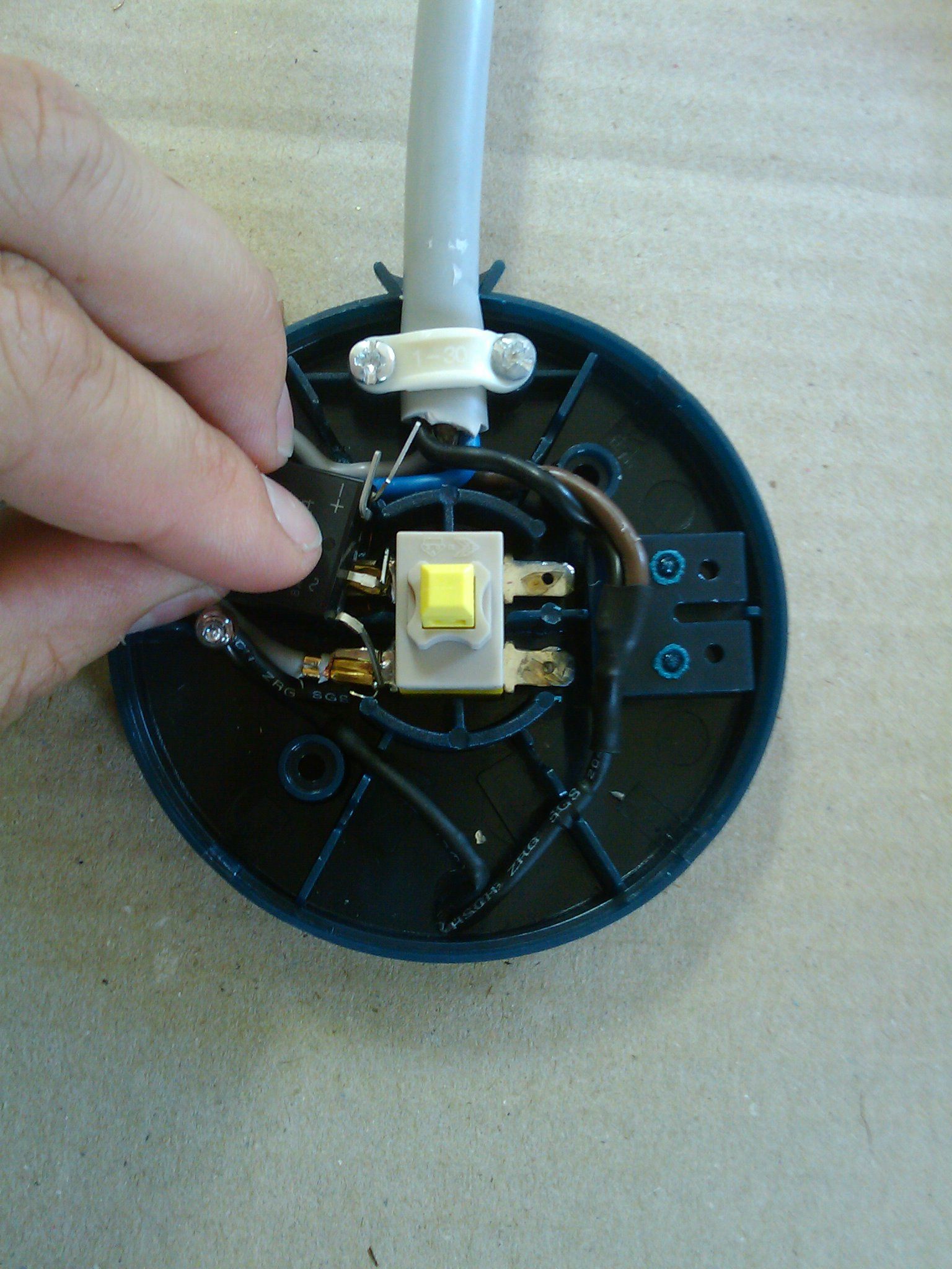 Smart Master/Slave Power Strip for Your PC [mod] (self Shutdown But ...