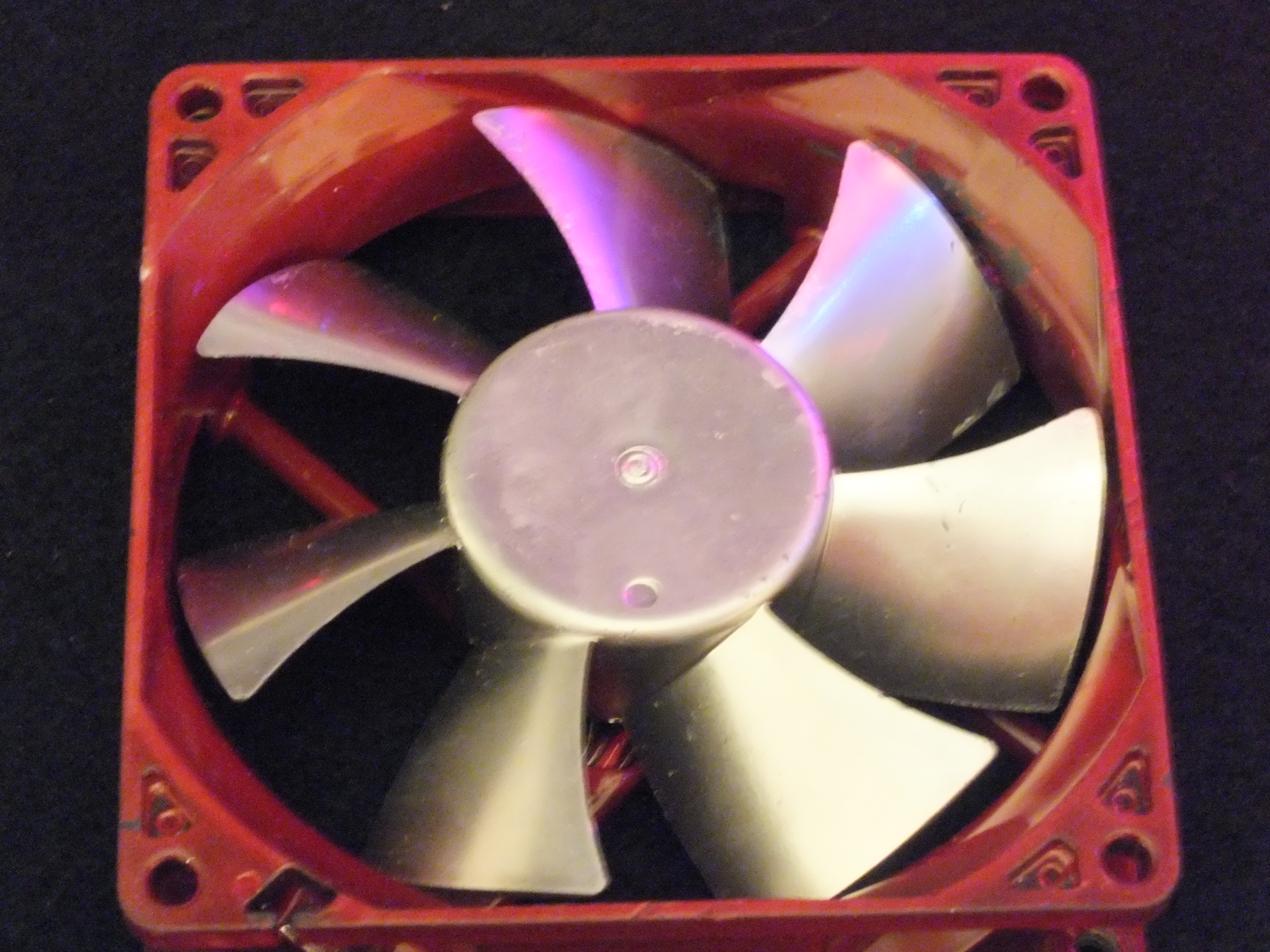 REPAINT a PC FAN (MOD) : 8 Steps - Instructables