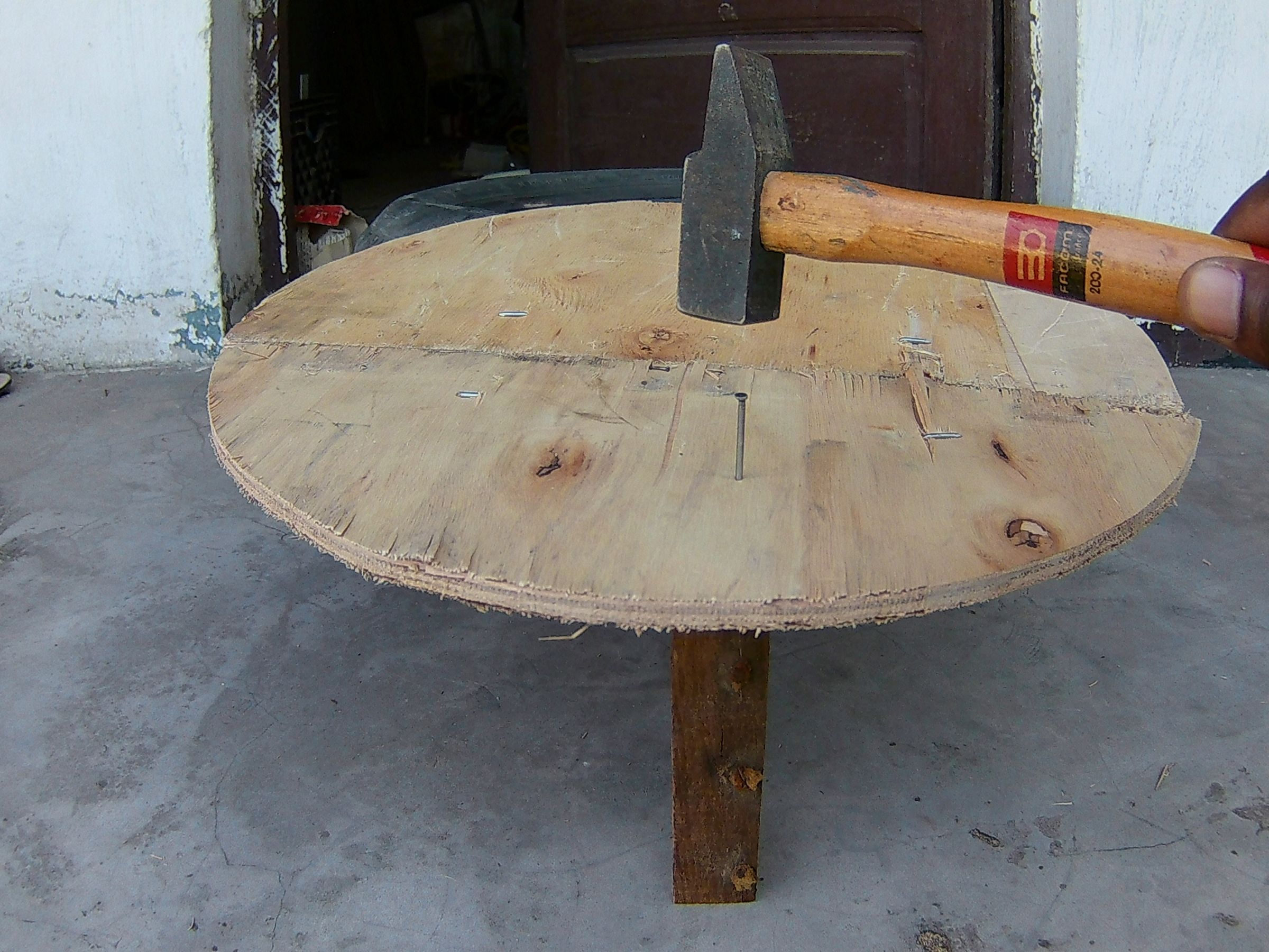 Old Car Tire Stool/Chair/Table : 8 Steps - Instructables