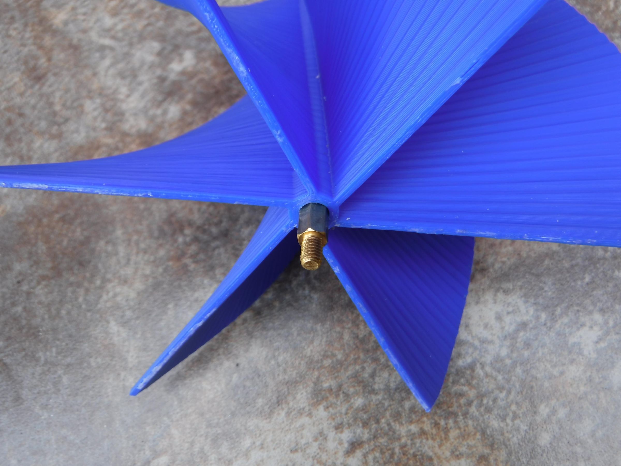 Vertical Wind Spinner : 8 Steps (with Pictures) - Instructables