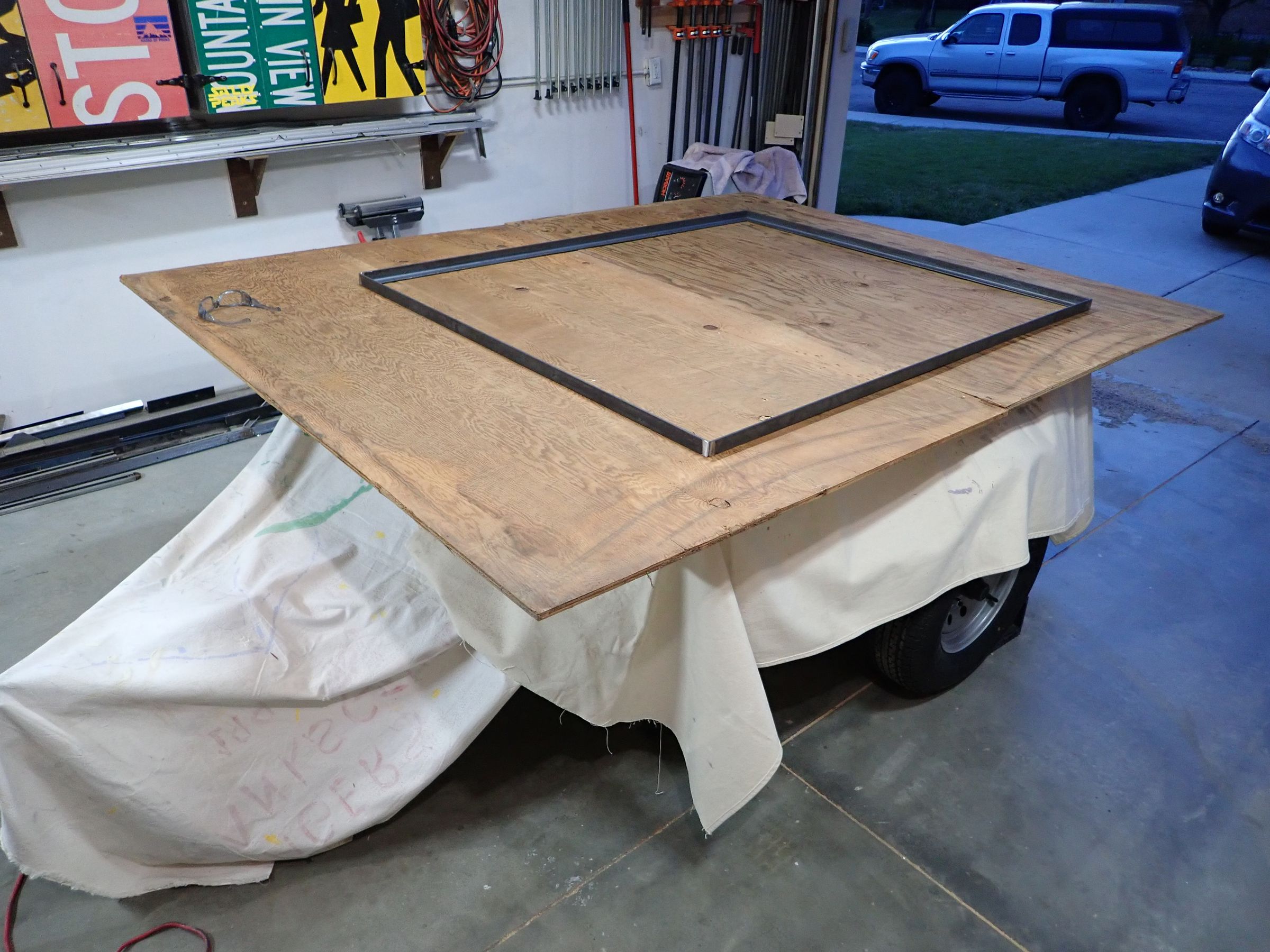 Retro-Style Camping Gear Trailer : 8 Steps (with Pictures) - Instructables