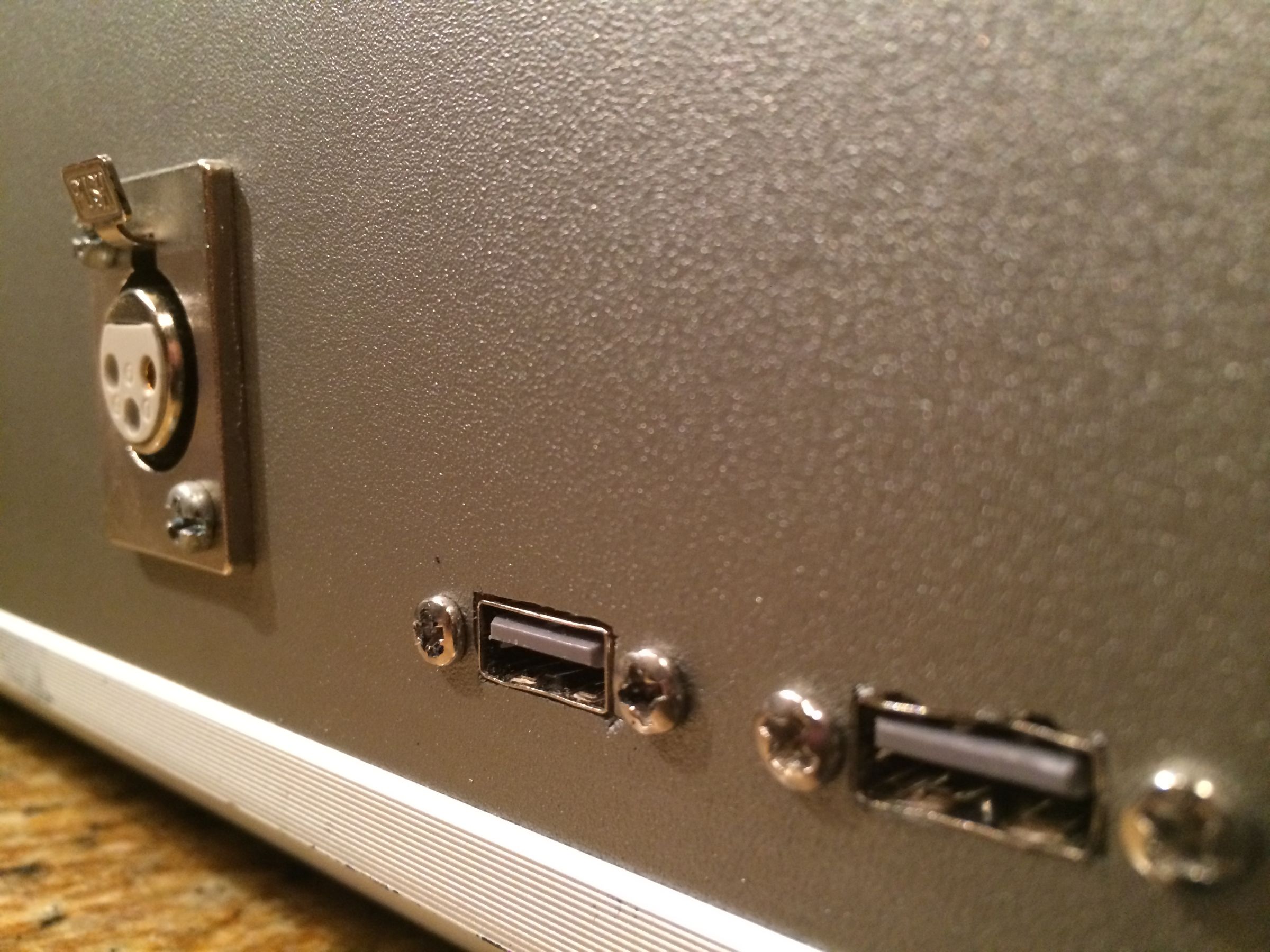 Briefcase PC : 7 Steps - Instructables