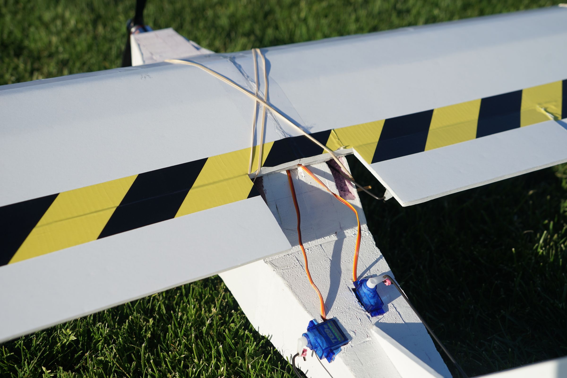 RC Foam Plane : 6 Steps - Instructables