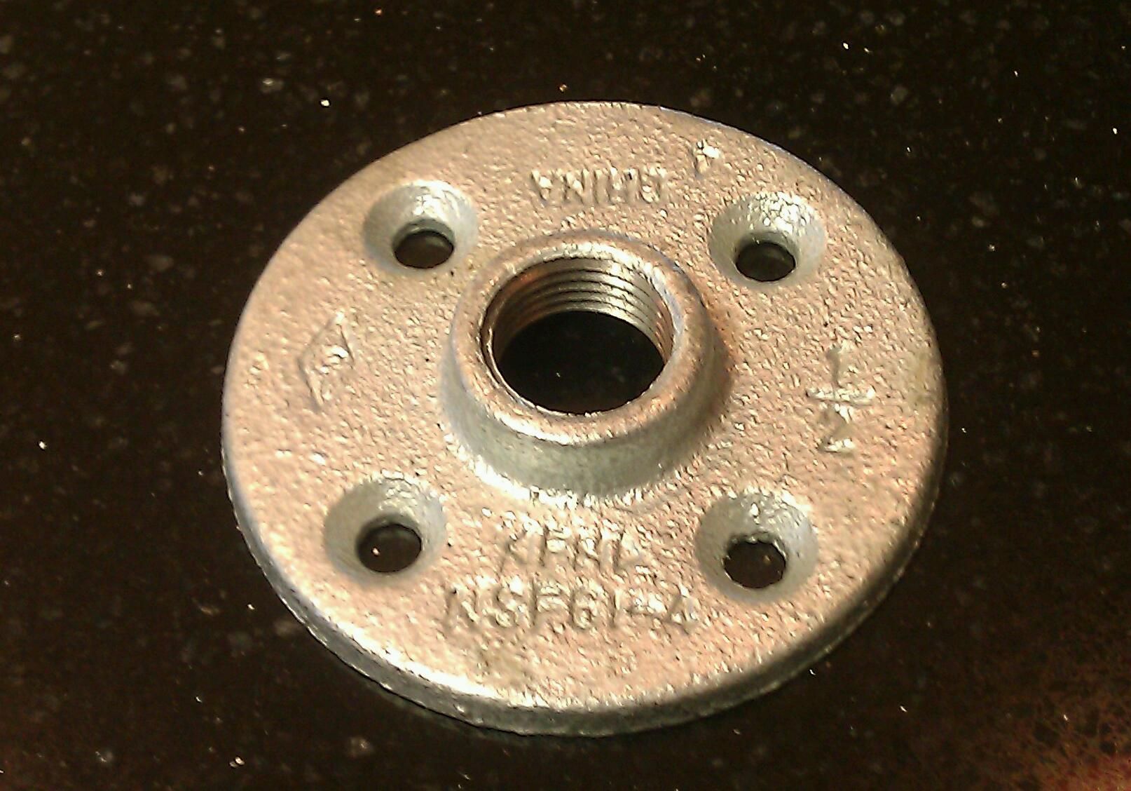 Projector Ceiling Mount for Hitachi Dukane : 6 Steps - Instructables