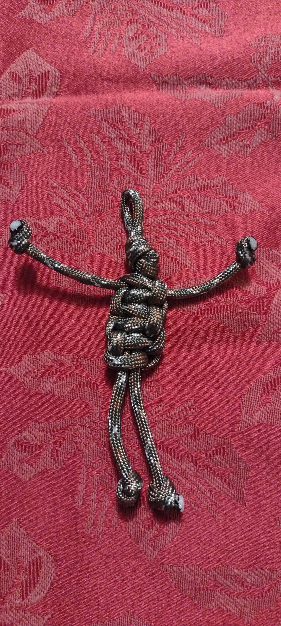 Paracord MAN!! : 7 Steps - Instructables