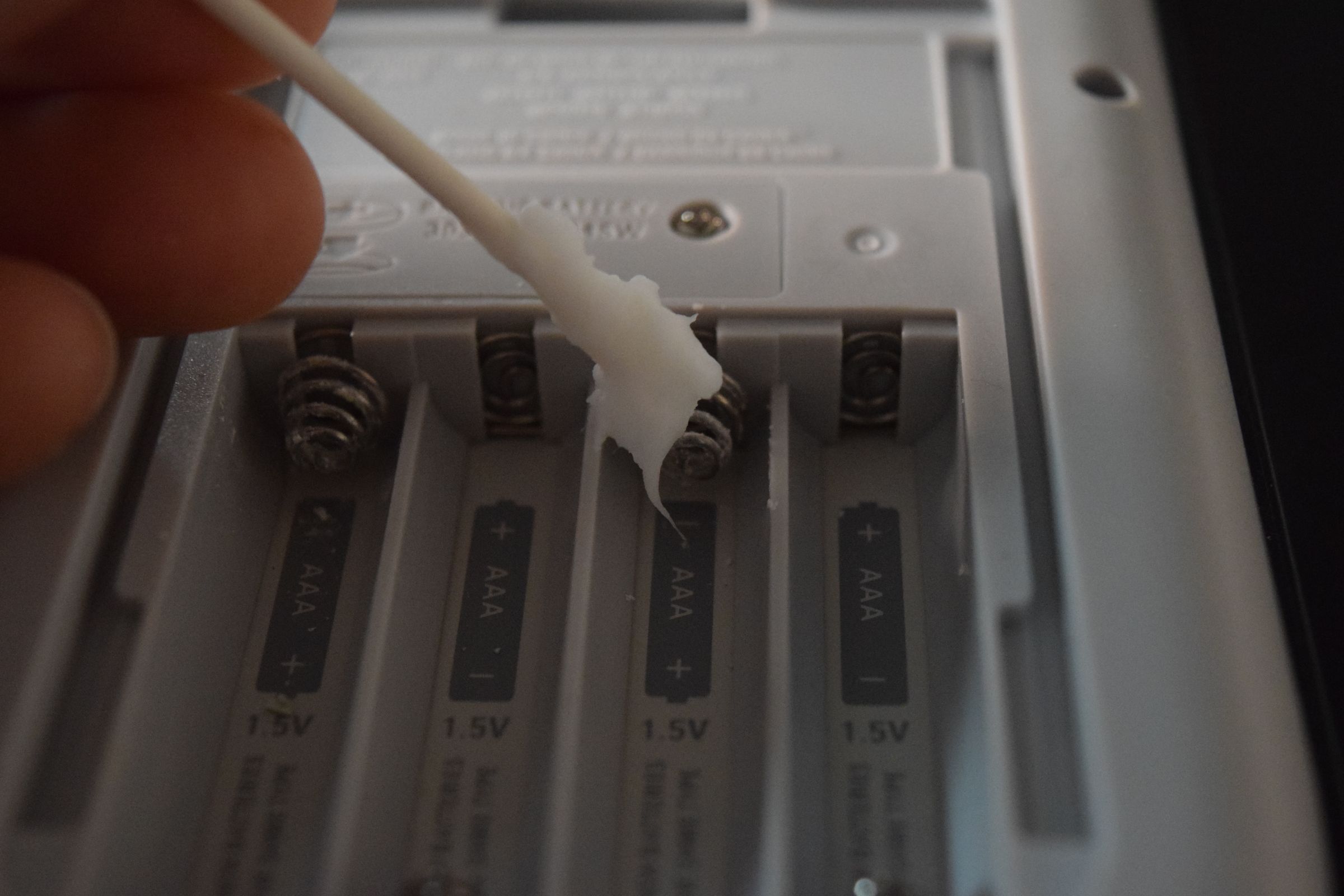 How to Remove Battery Acid : 3 Steps (with Pictures) - Instructables