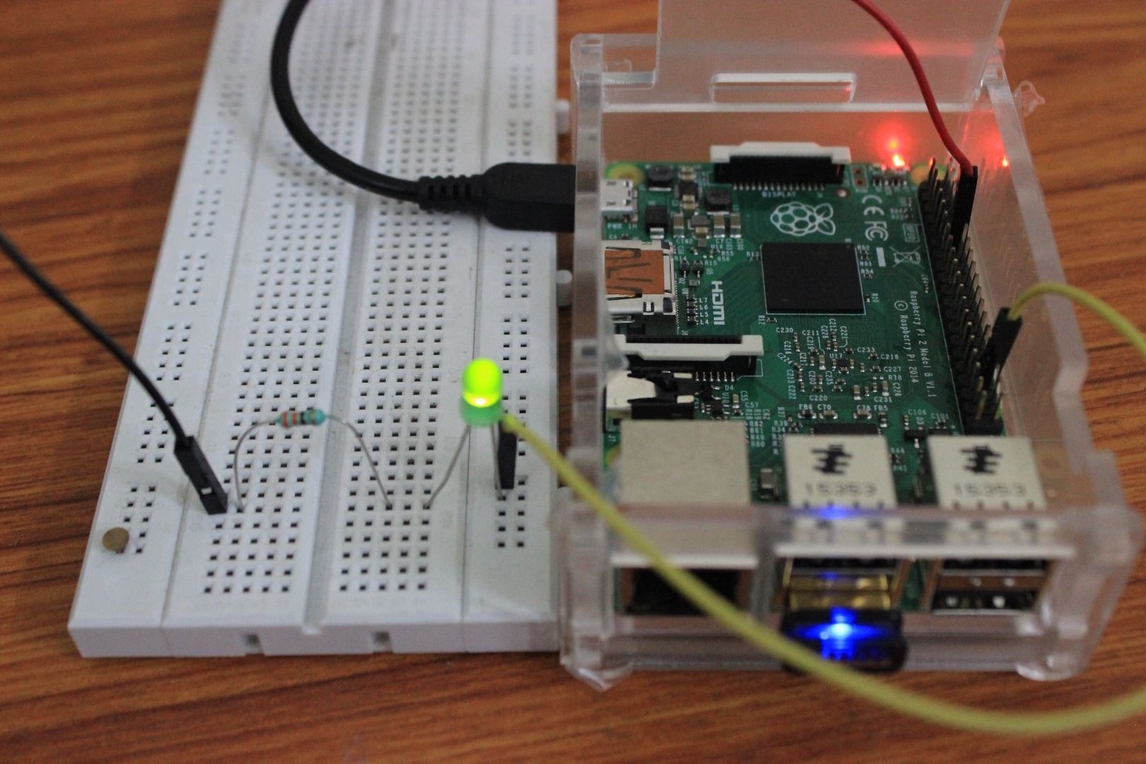 How to Make Your First Simple Led Blink Project in Raspberry Pi2 : 4 ...