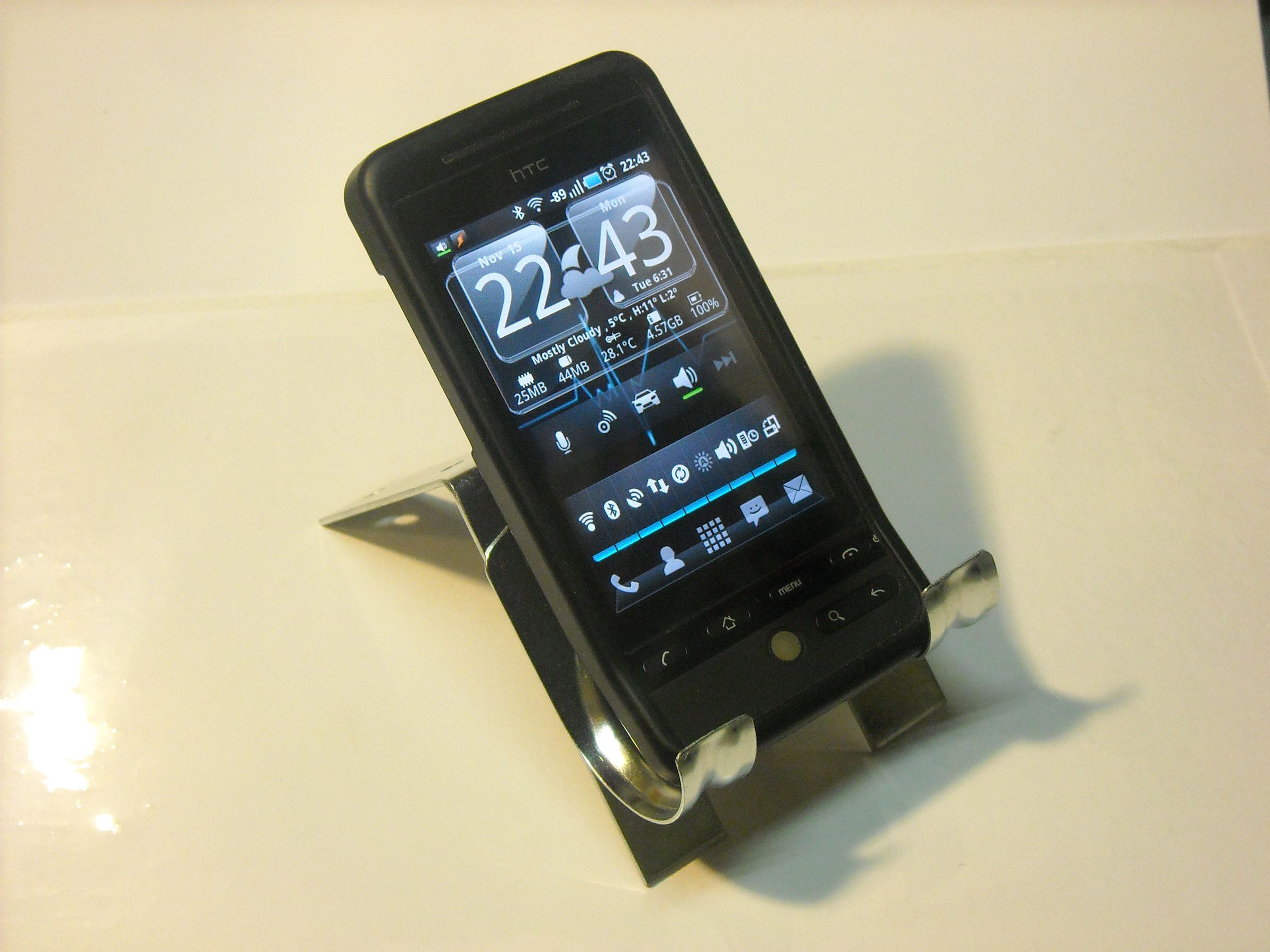 Build a Smart Phone Cradle for $4.00 : 5 Steps - Instructables